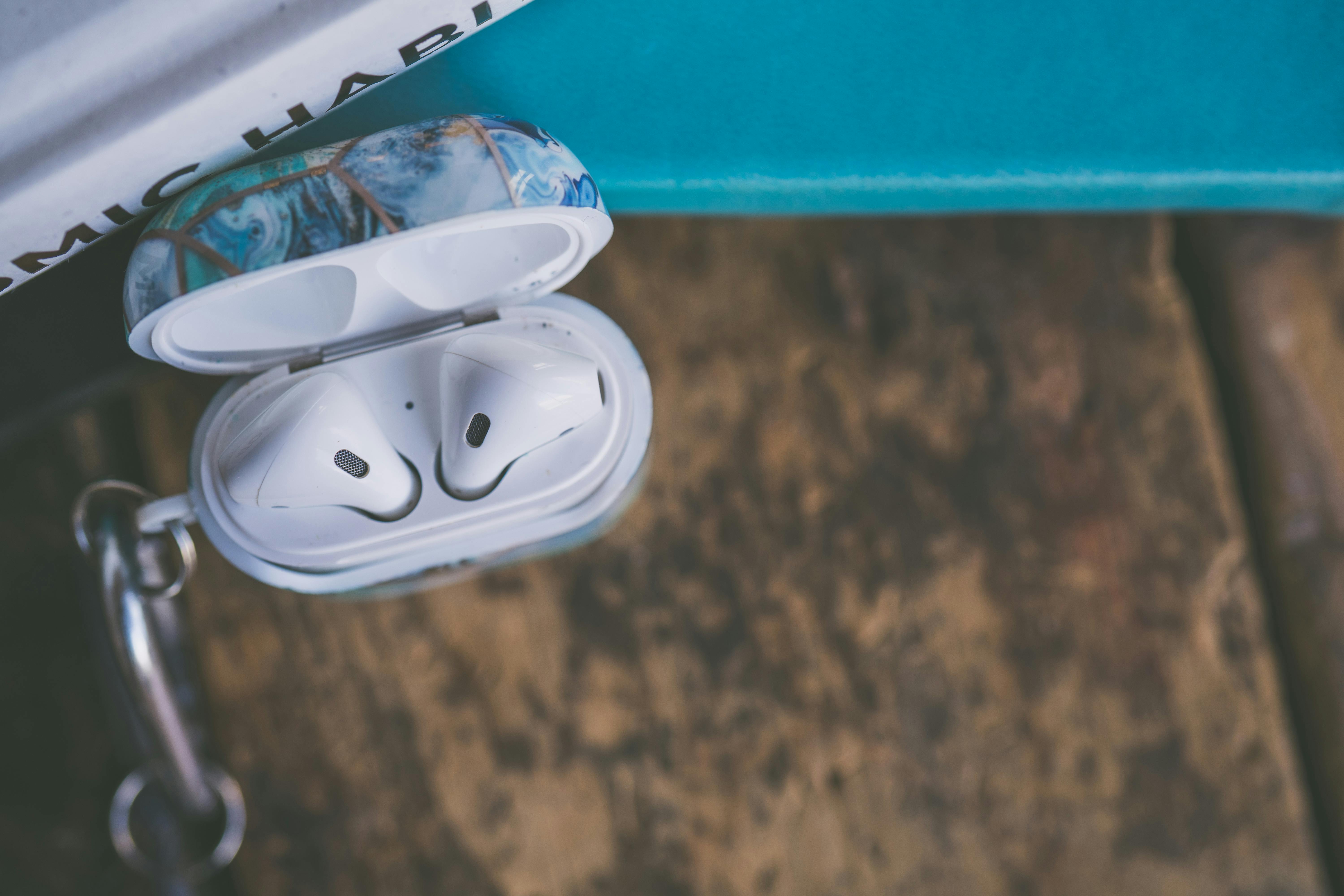 Close-Up Photo of White Earbuds · Free Stock Photo