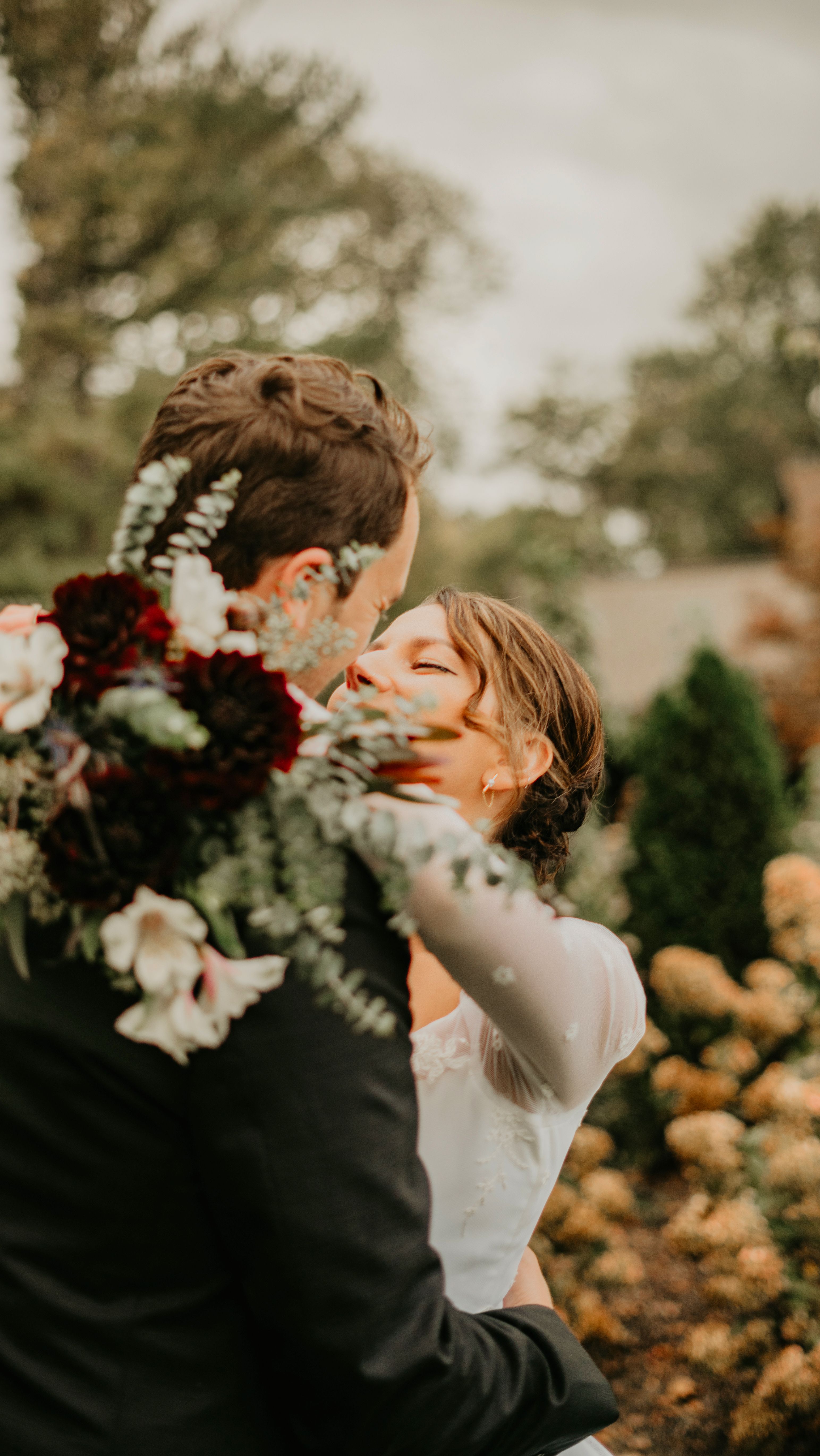 A Newly Wed Couple About to Kiss Each Other · Free Stock Photo