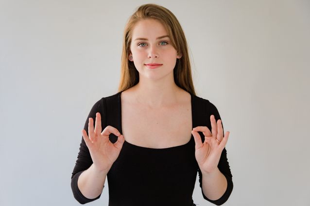 How Do You Say Shut up in Sign Language? [Comprehensive Answer] - CGAA