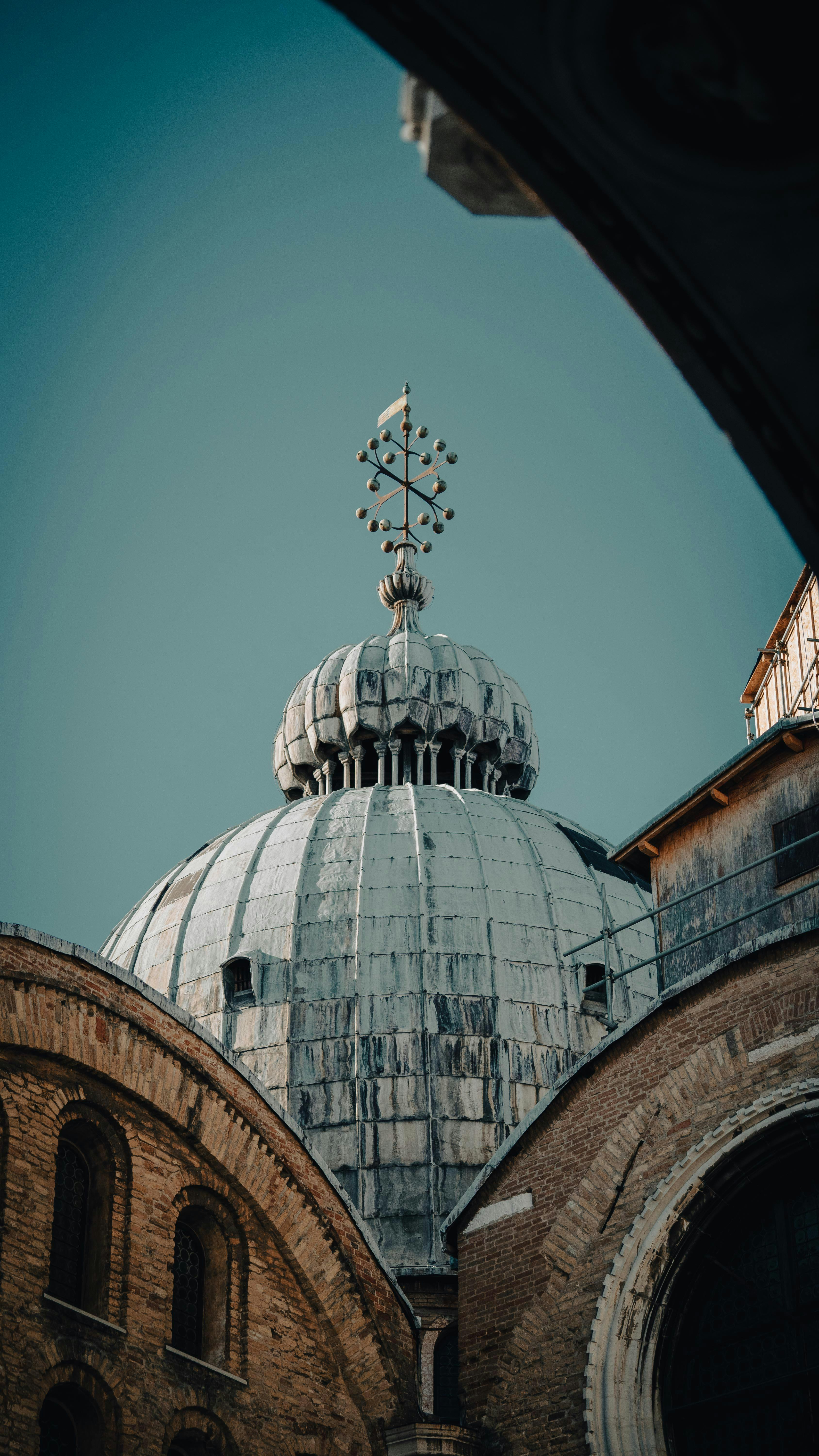 Greyscale Photography of Dome Building · Free Stock Photo