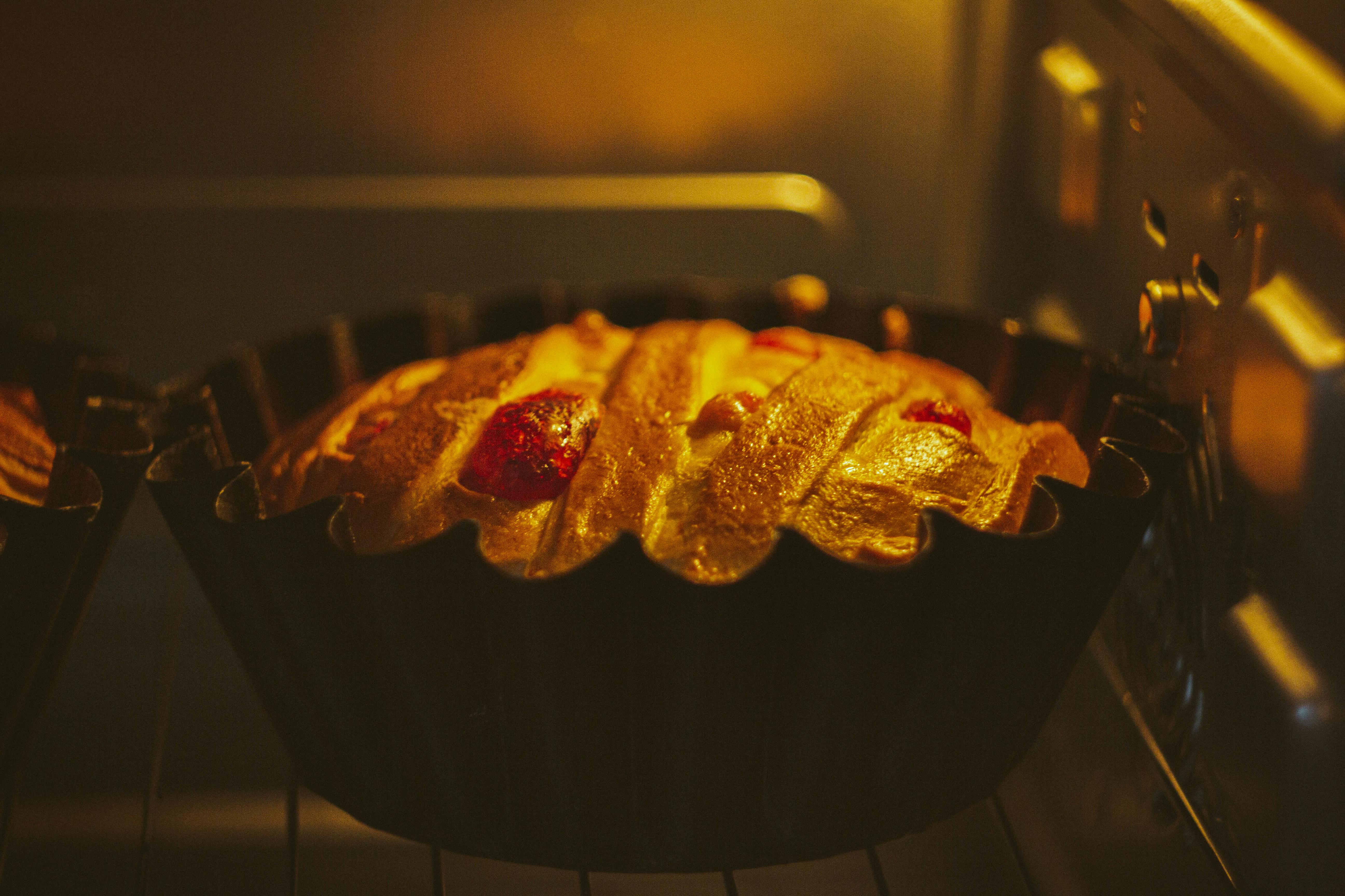 A Close-Up Shot of a Pie in the Oven · Free Stock Photo