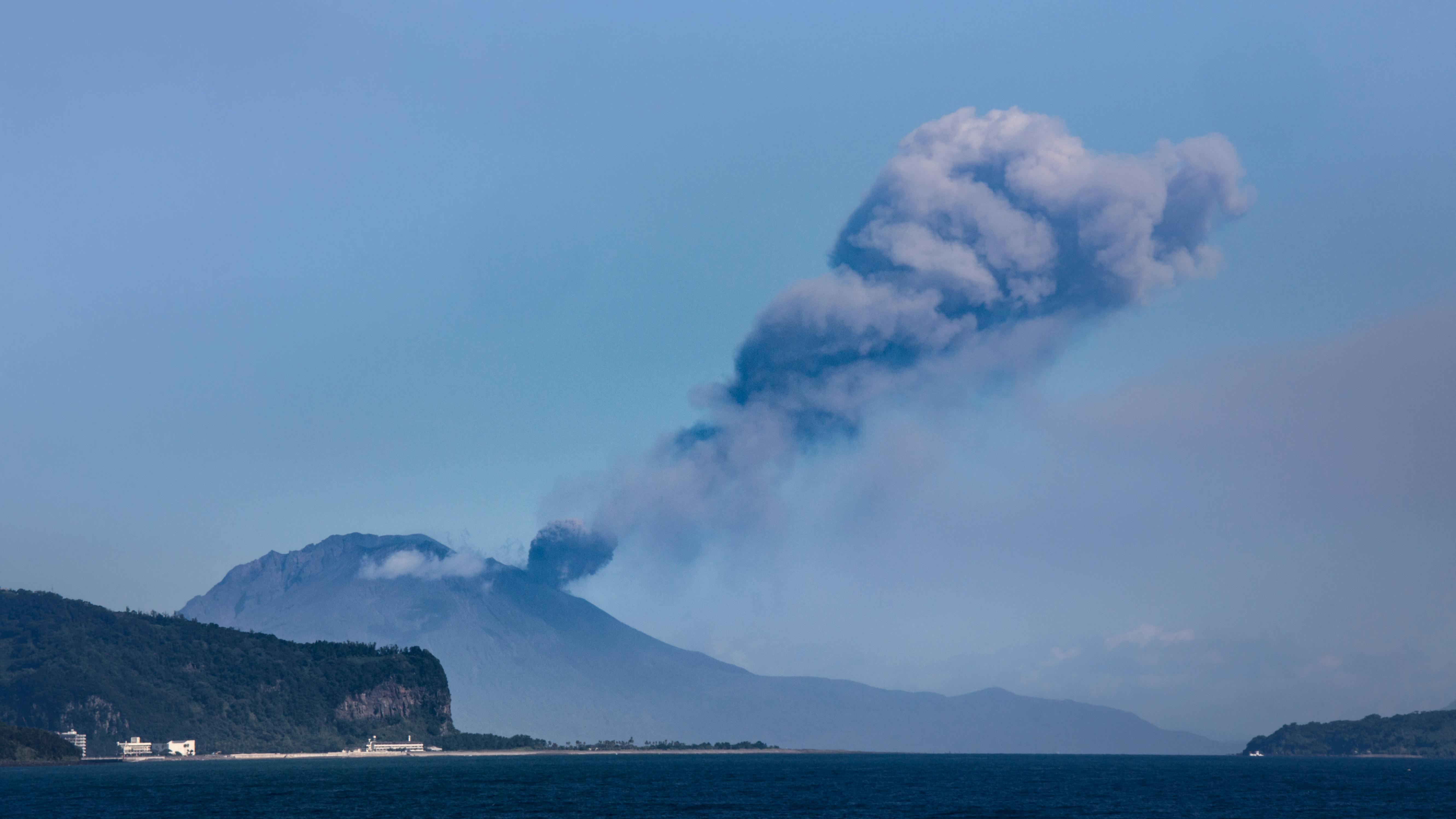 Top View of Volcano Erupting during Daytime · Free Stock Photo