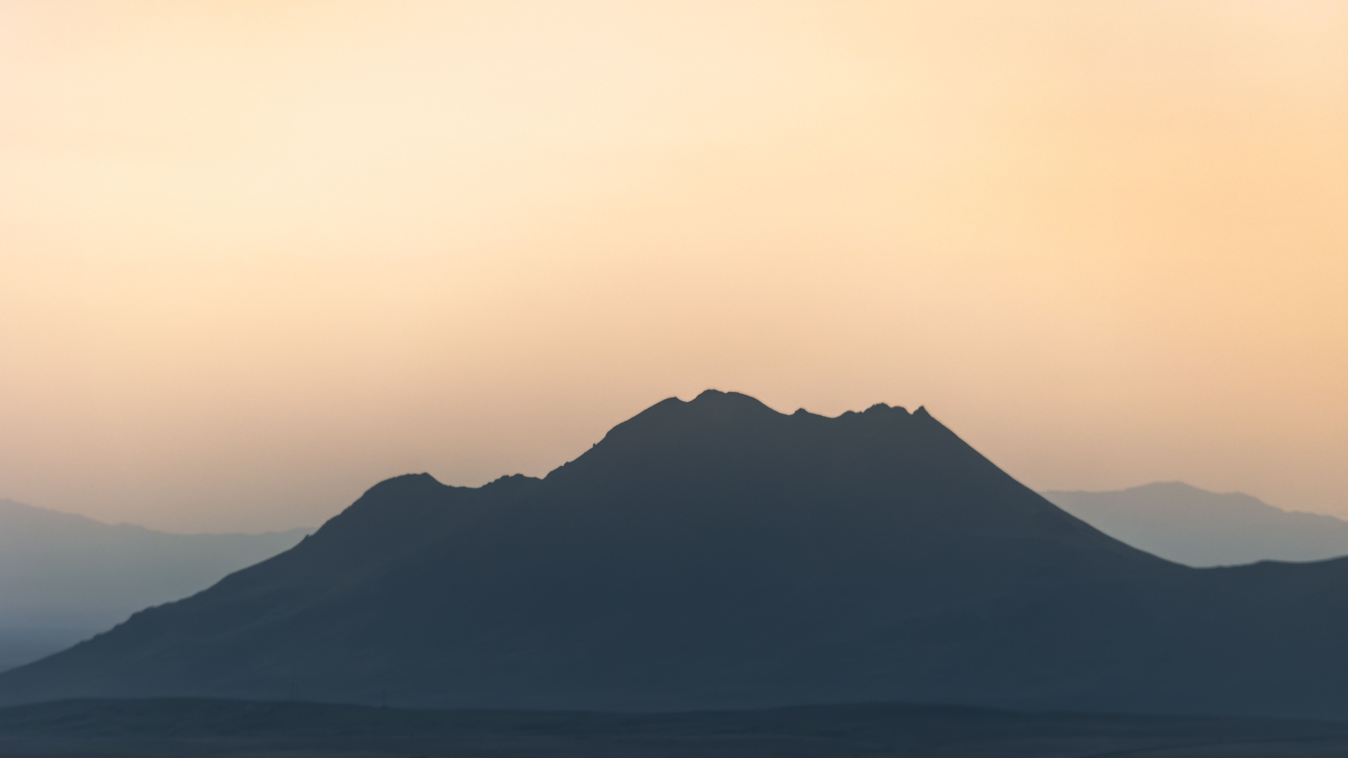 Clear Sky over Hill at Dusk · Free Stock Photo