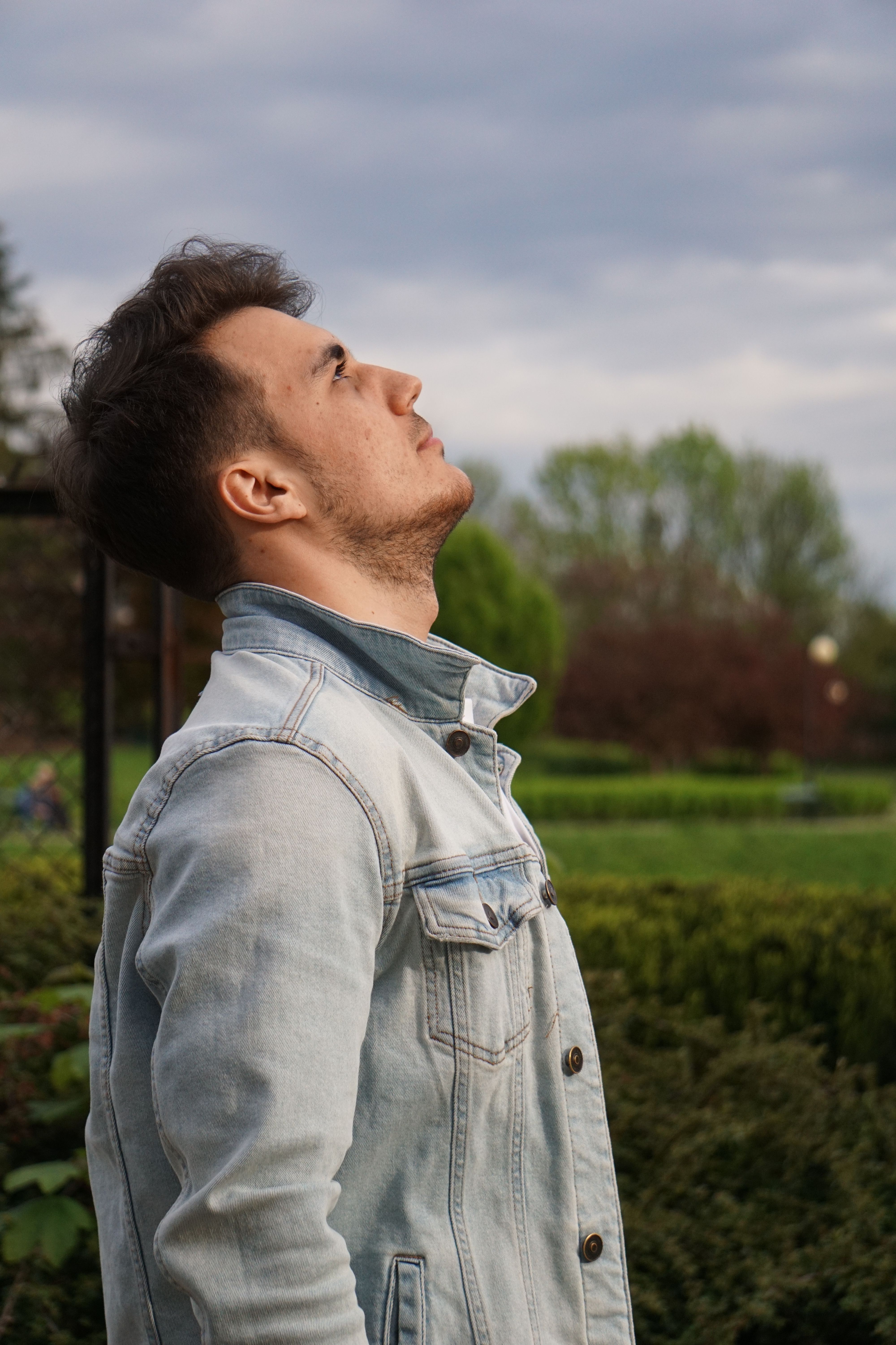 Man In Denim Jacket Photos, Download The BEST Free Man In Denim Jacket ...