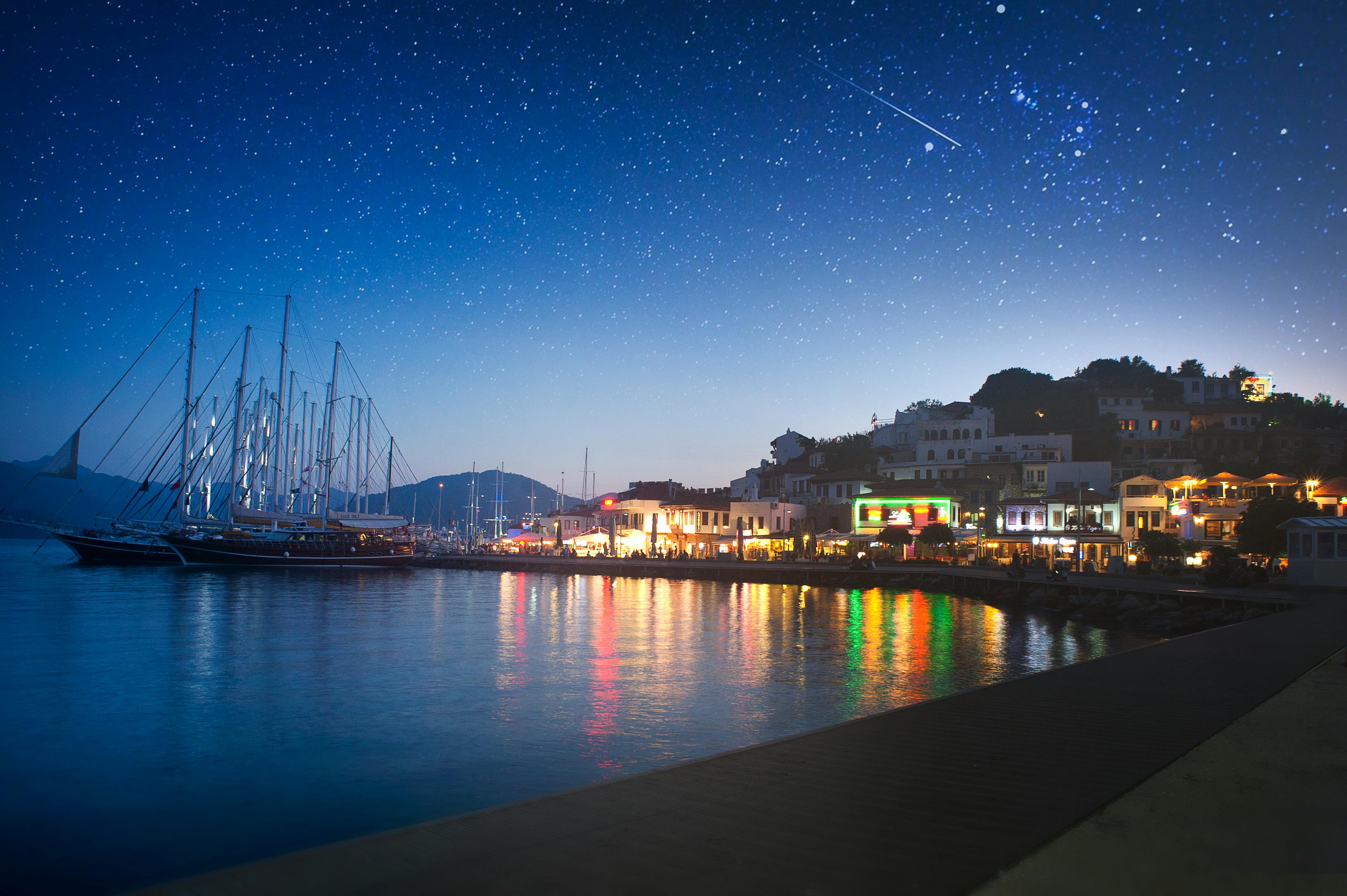 Concrete Structures Near Body of Water · Free Stock Photo