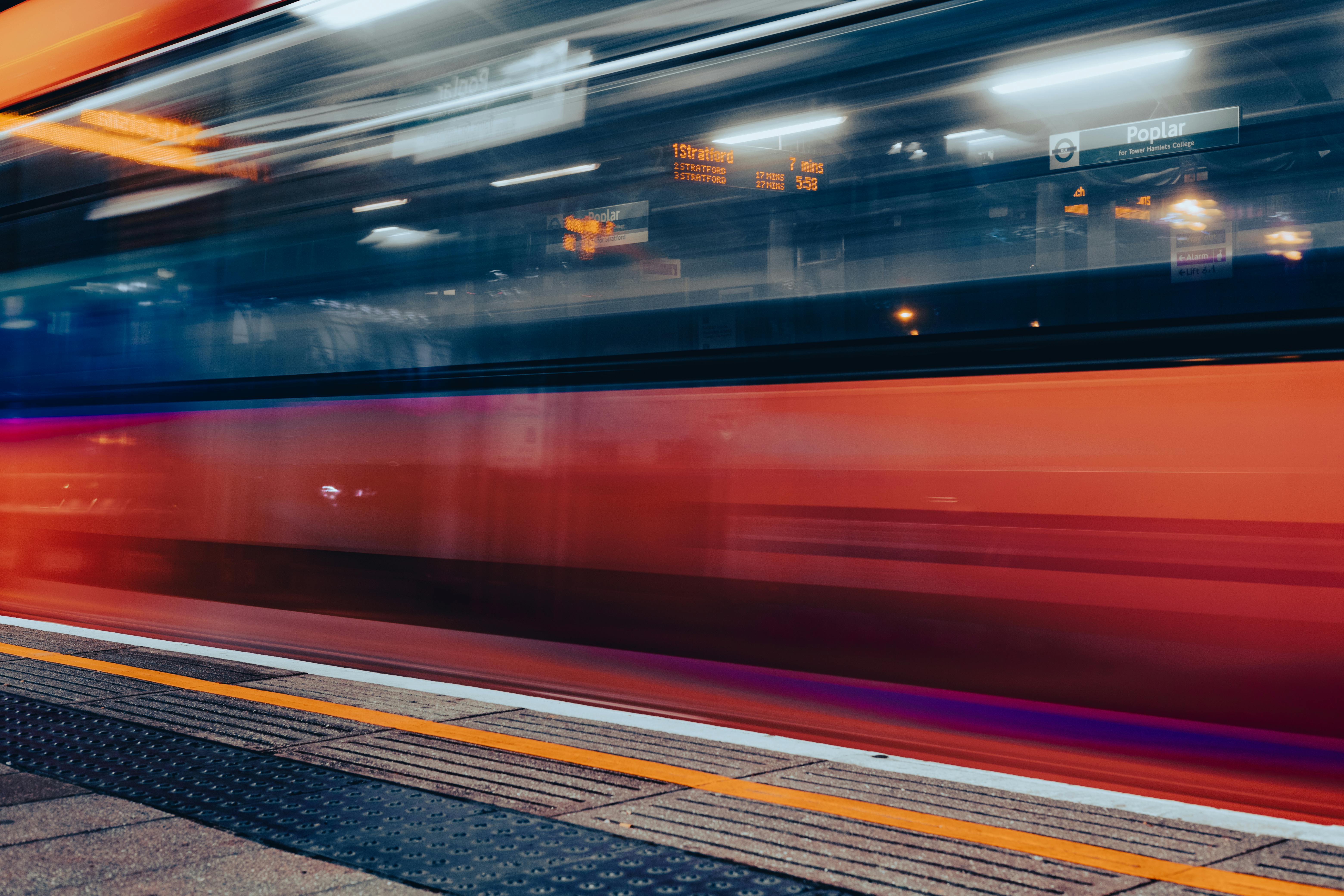 Train in Move · Free Stock Photo