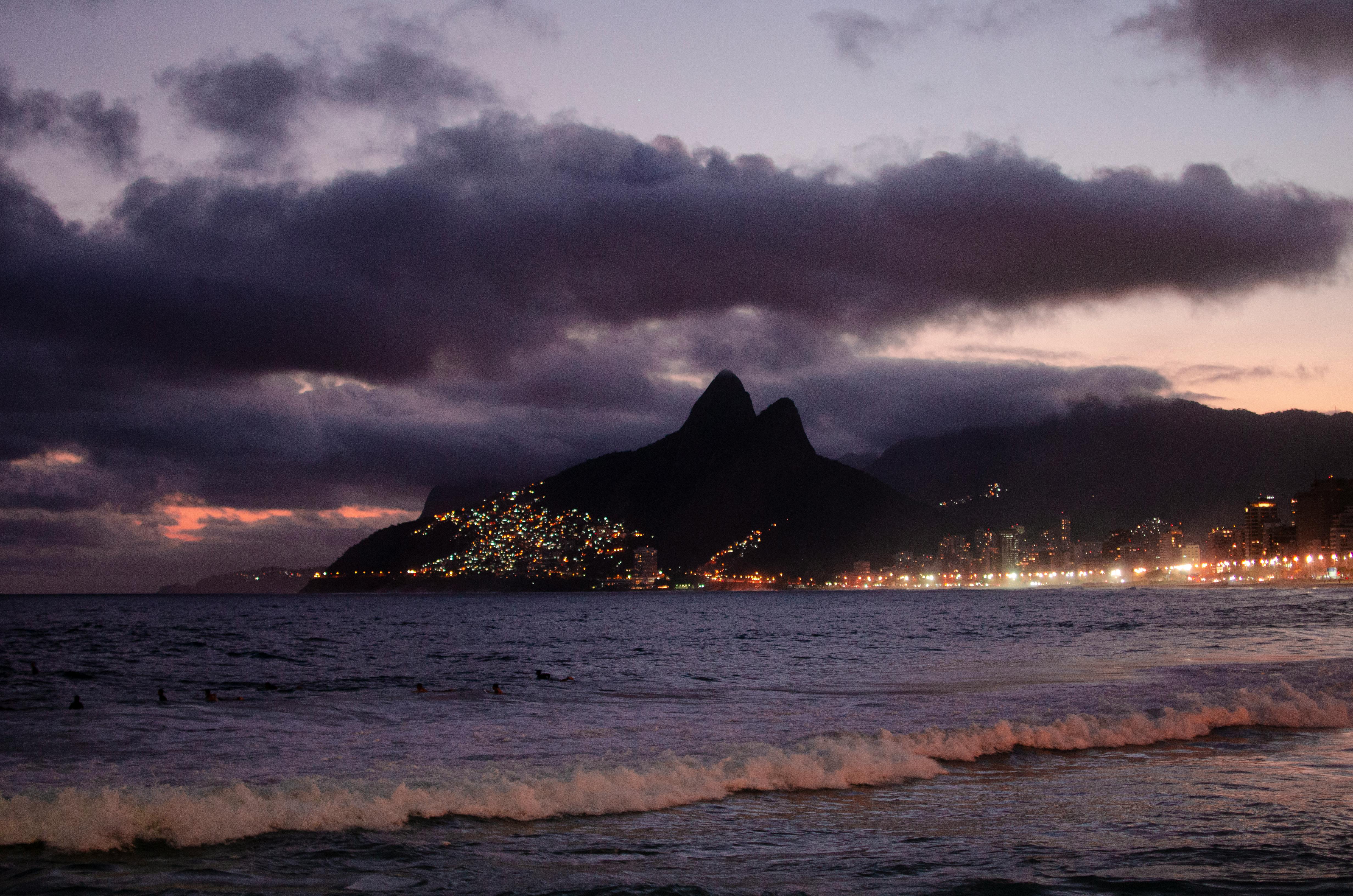 Sea Waves Crashing on Shore at Night · Free Stock Photo