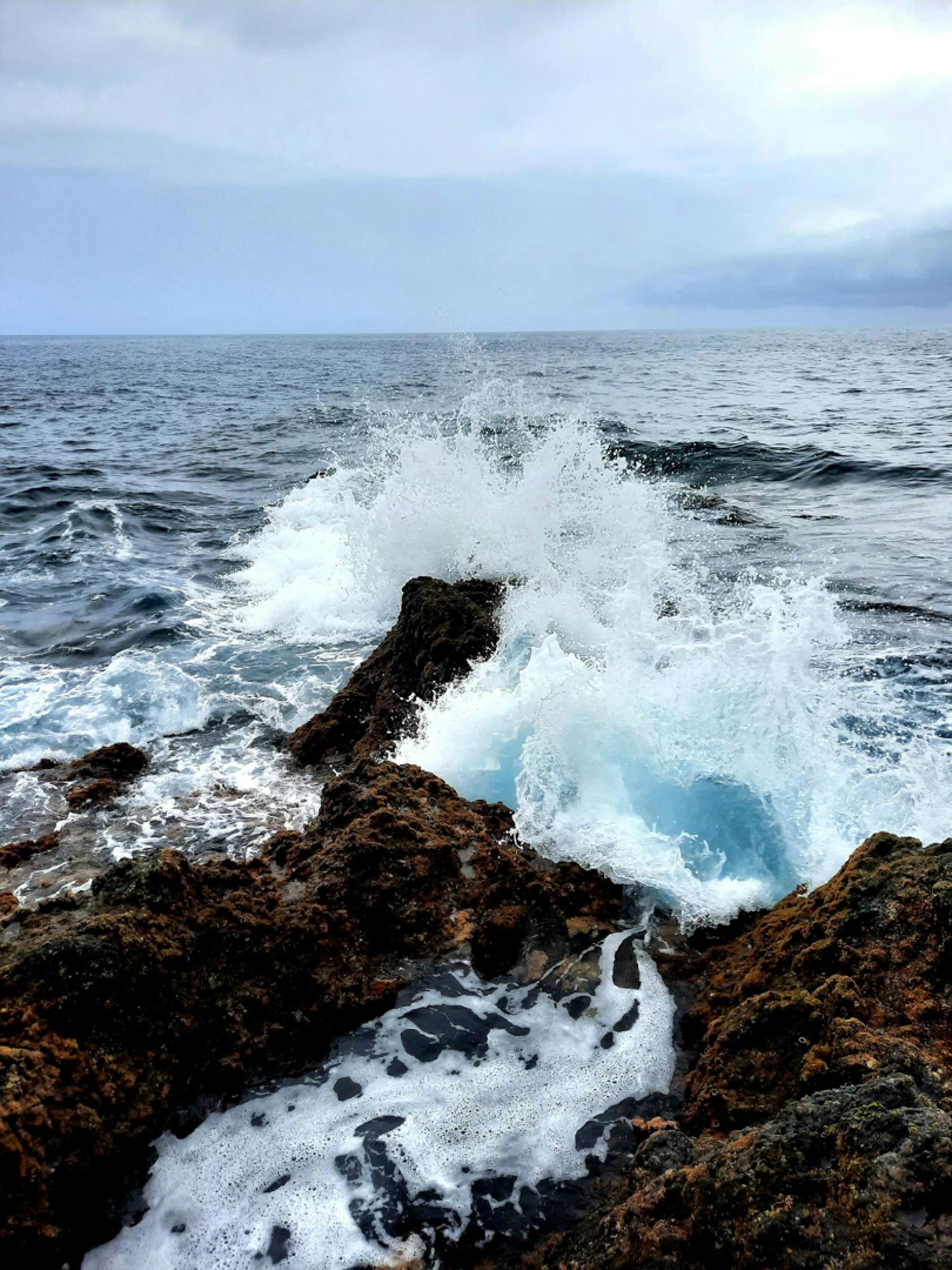 Ocean Waves · Free Stock Photo