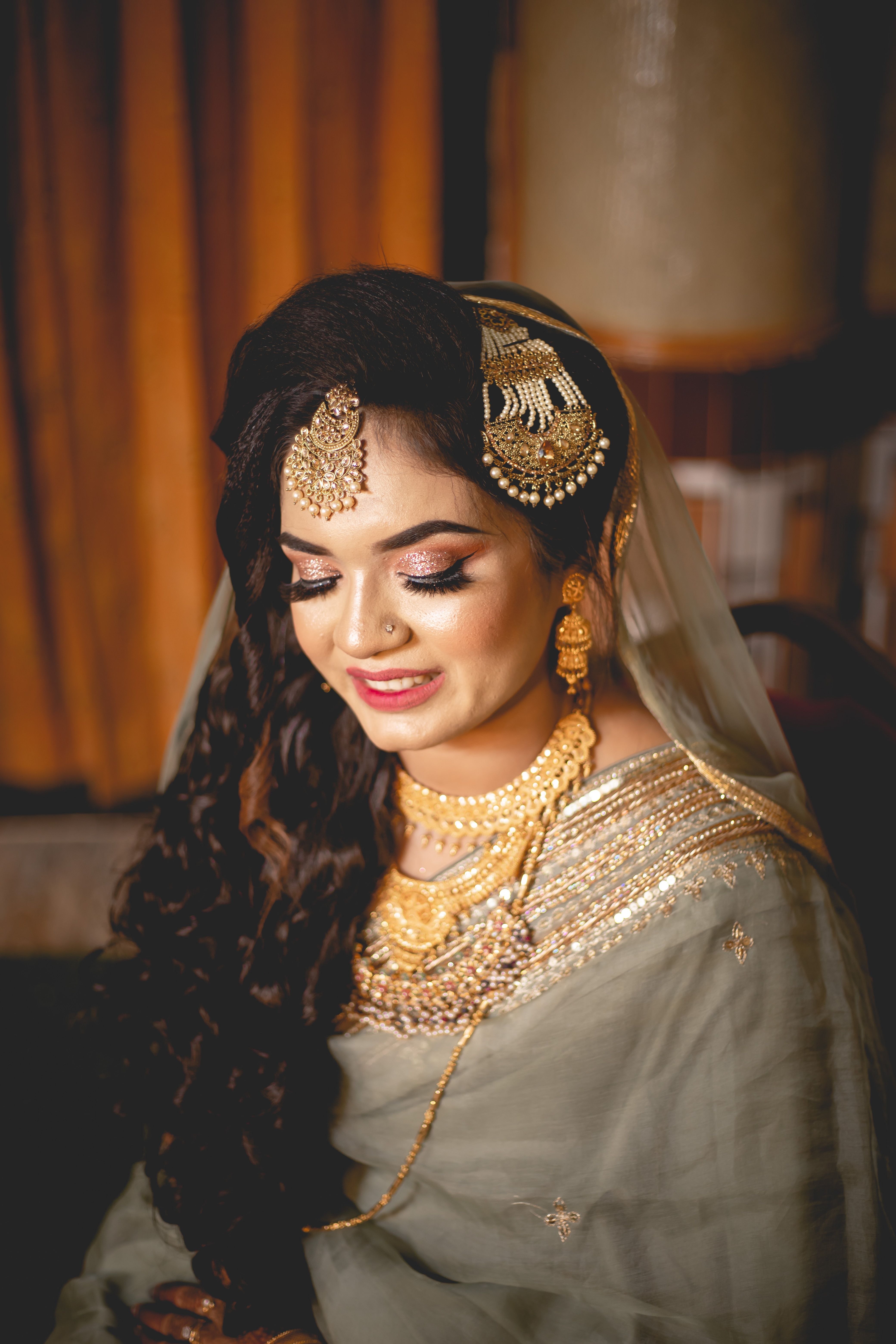 Woman Wearing Traditional Clothing and Makeup · Free Stock Photo