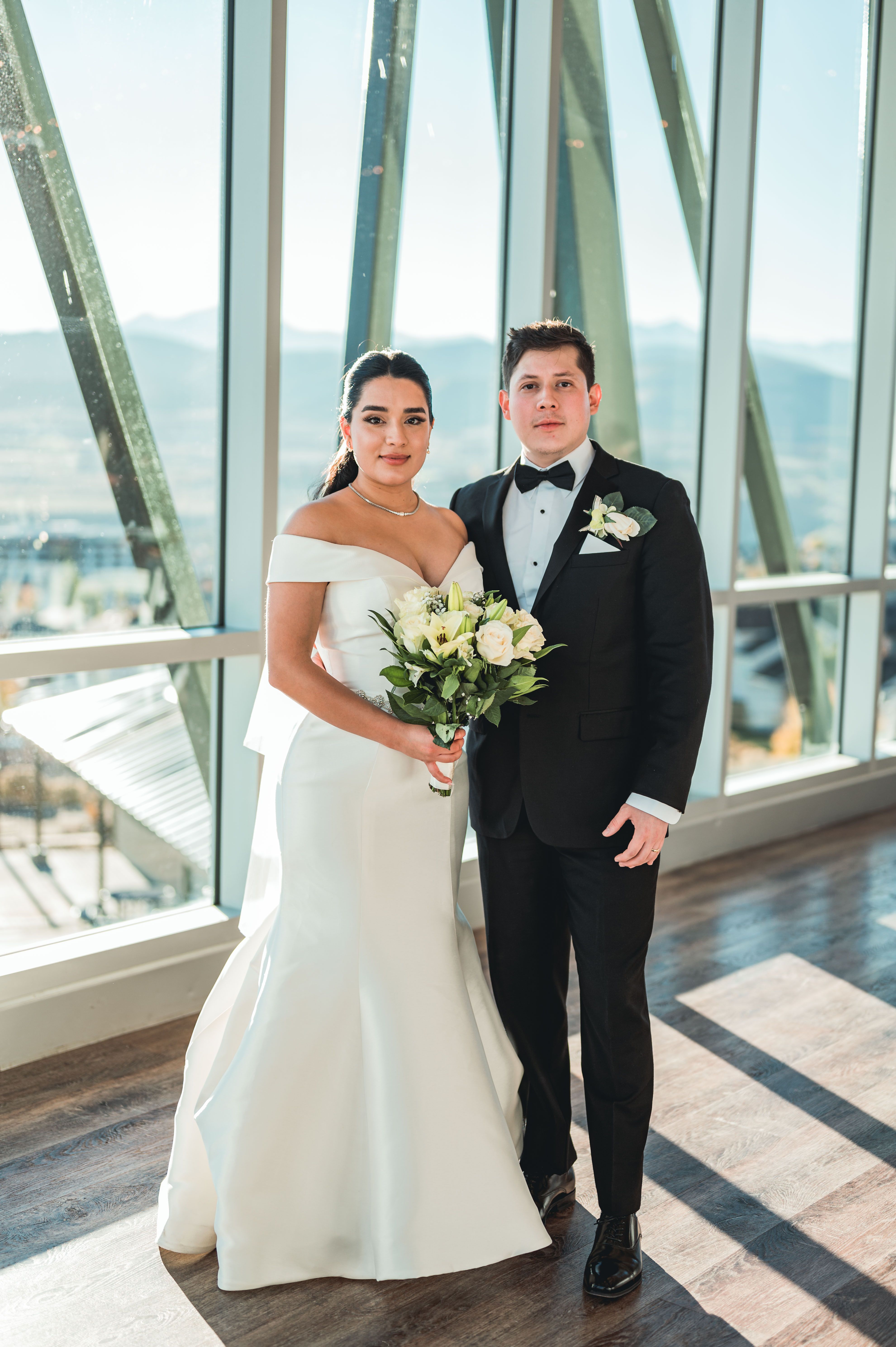 Bride and Groom on Wedding Day · Free Stock Photo