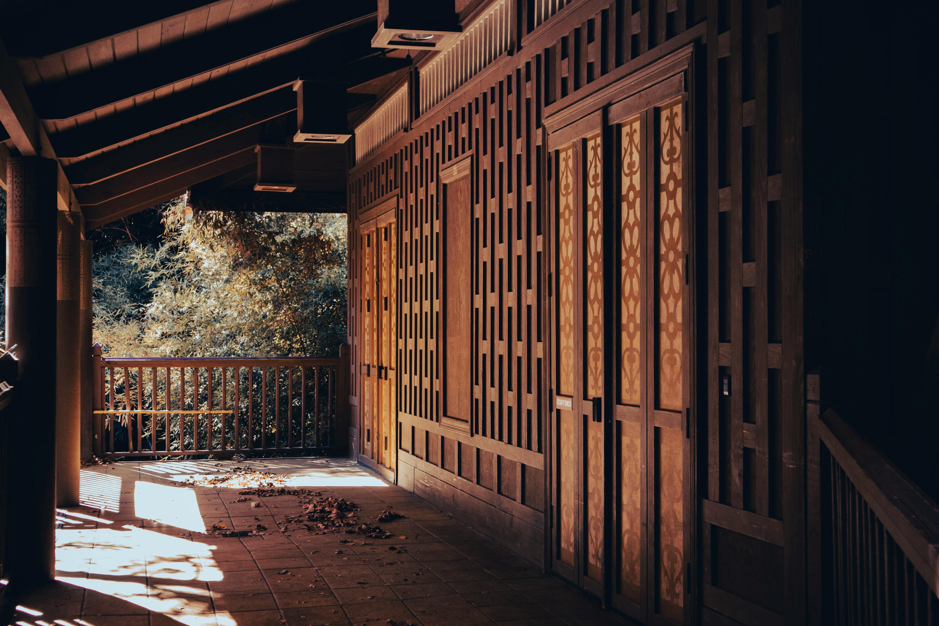 House with Decorative Balcony · Free Stock Photo