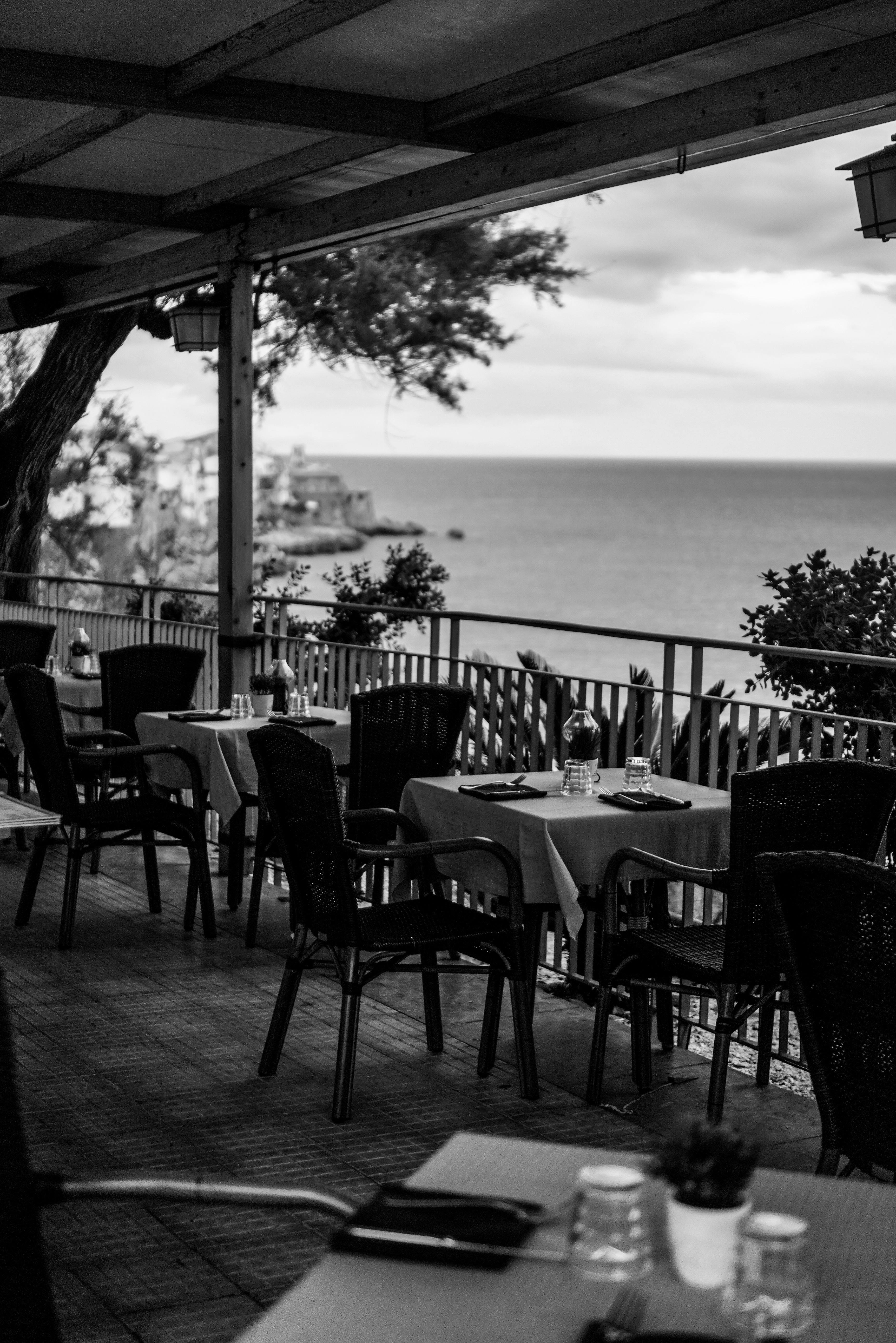 Table and Chairs at the Storefront · Free Stock Photo