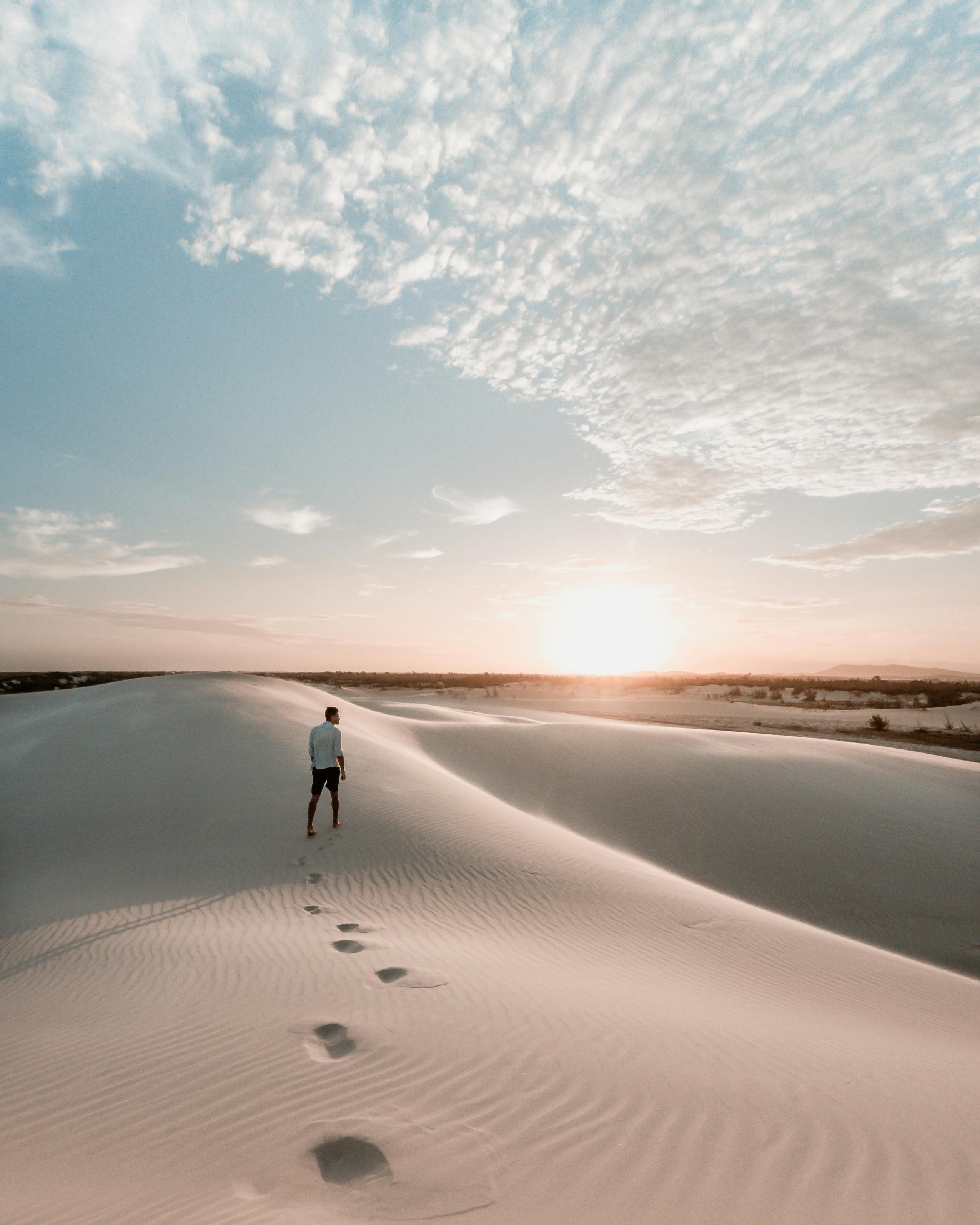 Man Walking on Desert · Free Stock Photo