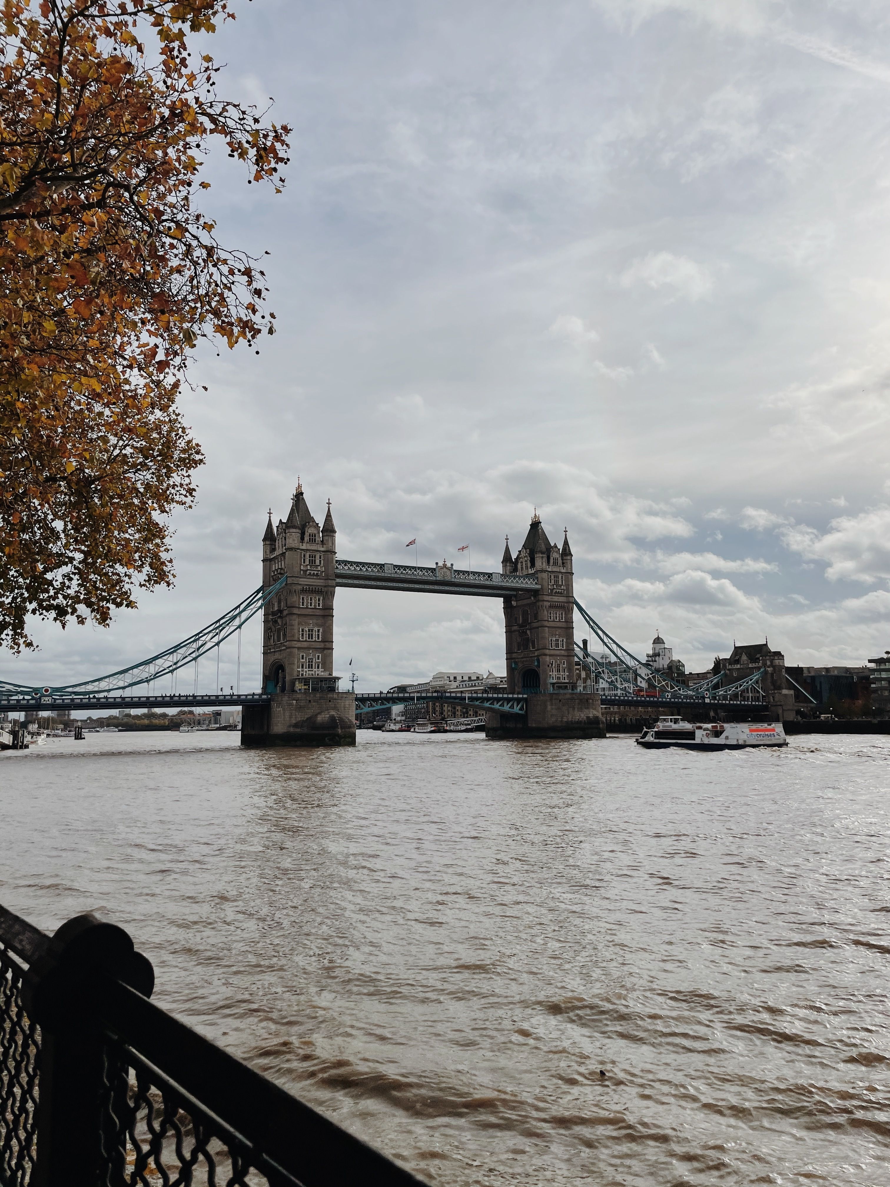 London Bridge over River, London, United Kingdom · Free Stock Photo