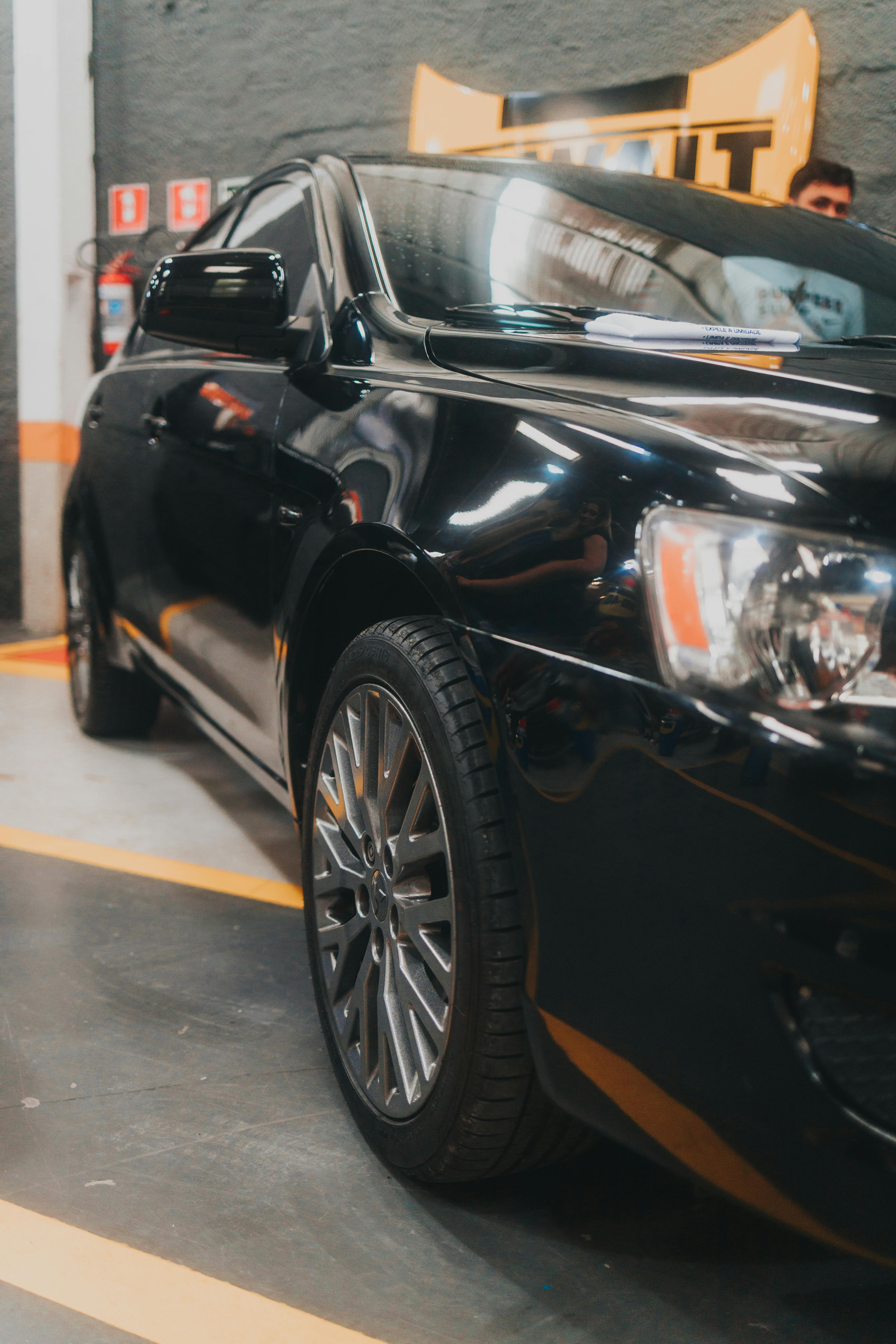 White Mitsubishi Lancer · Free Stock Photo