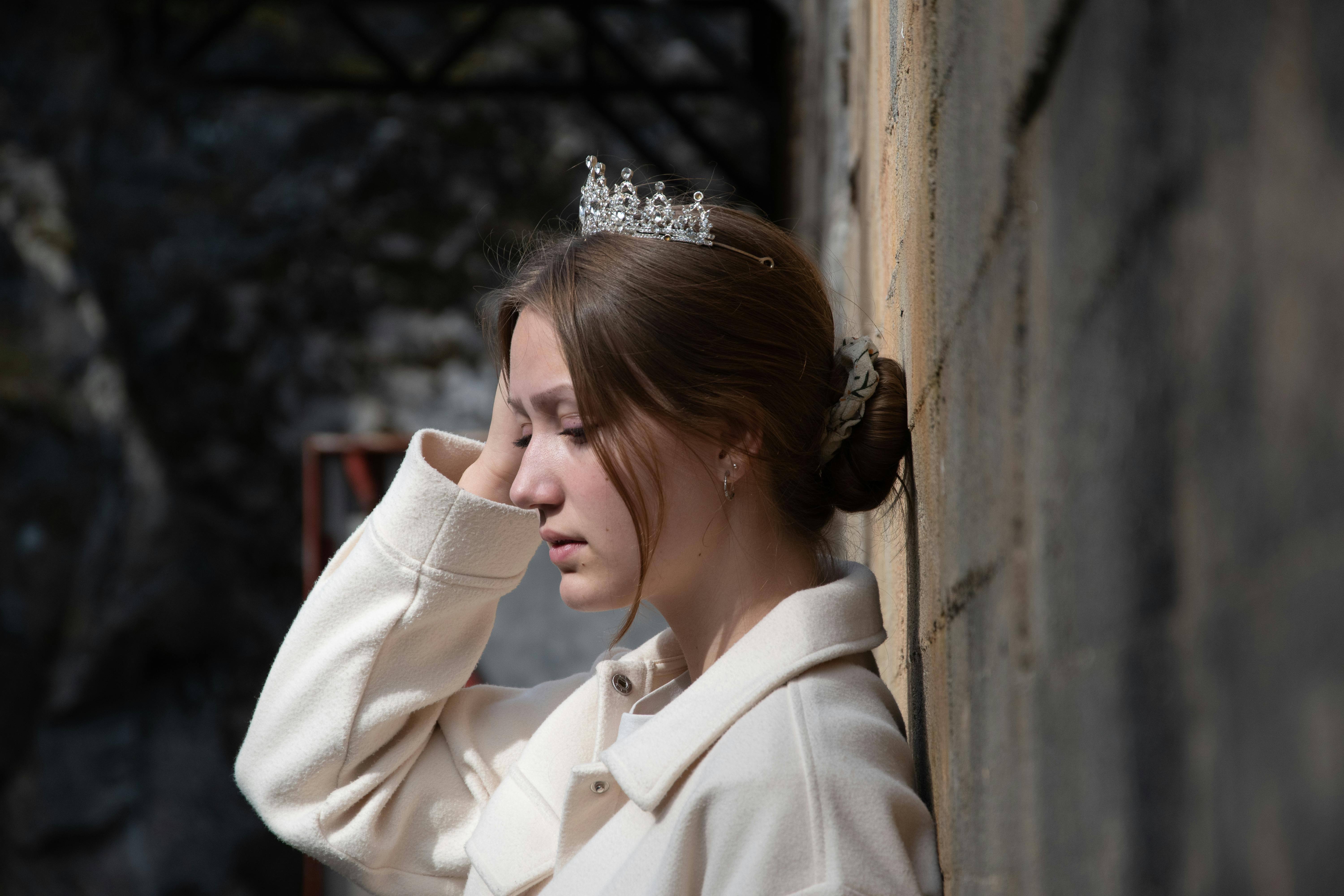 Tiara Bun Photos, Download The BEST Free Tiara Bun Stock Photos & HD Images