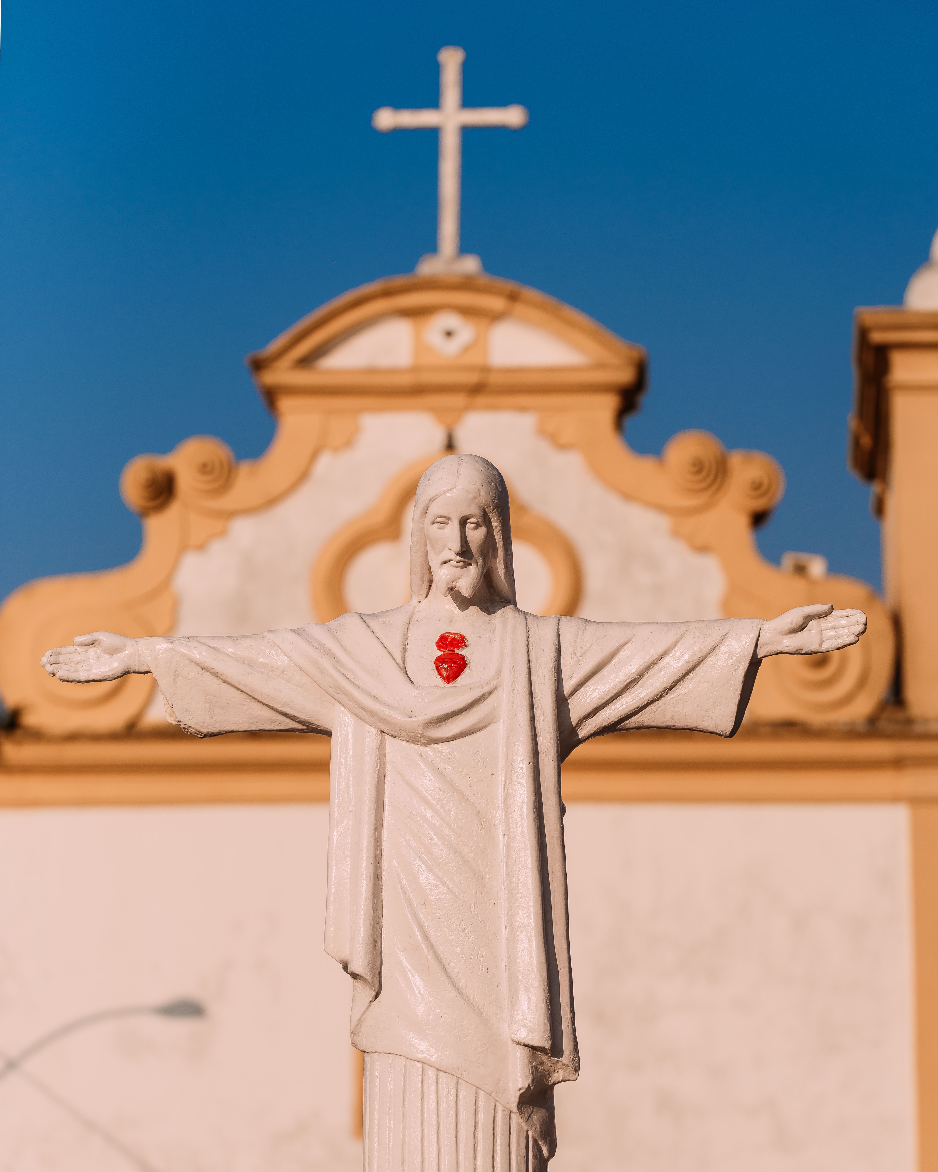 Statue of Jesus Christ in Close Up Photography · Free Stock Photo