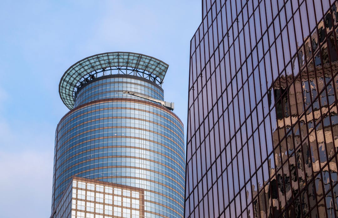 Curved Structures: Innovative Designs in Modern Buildings