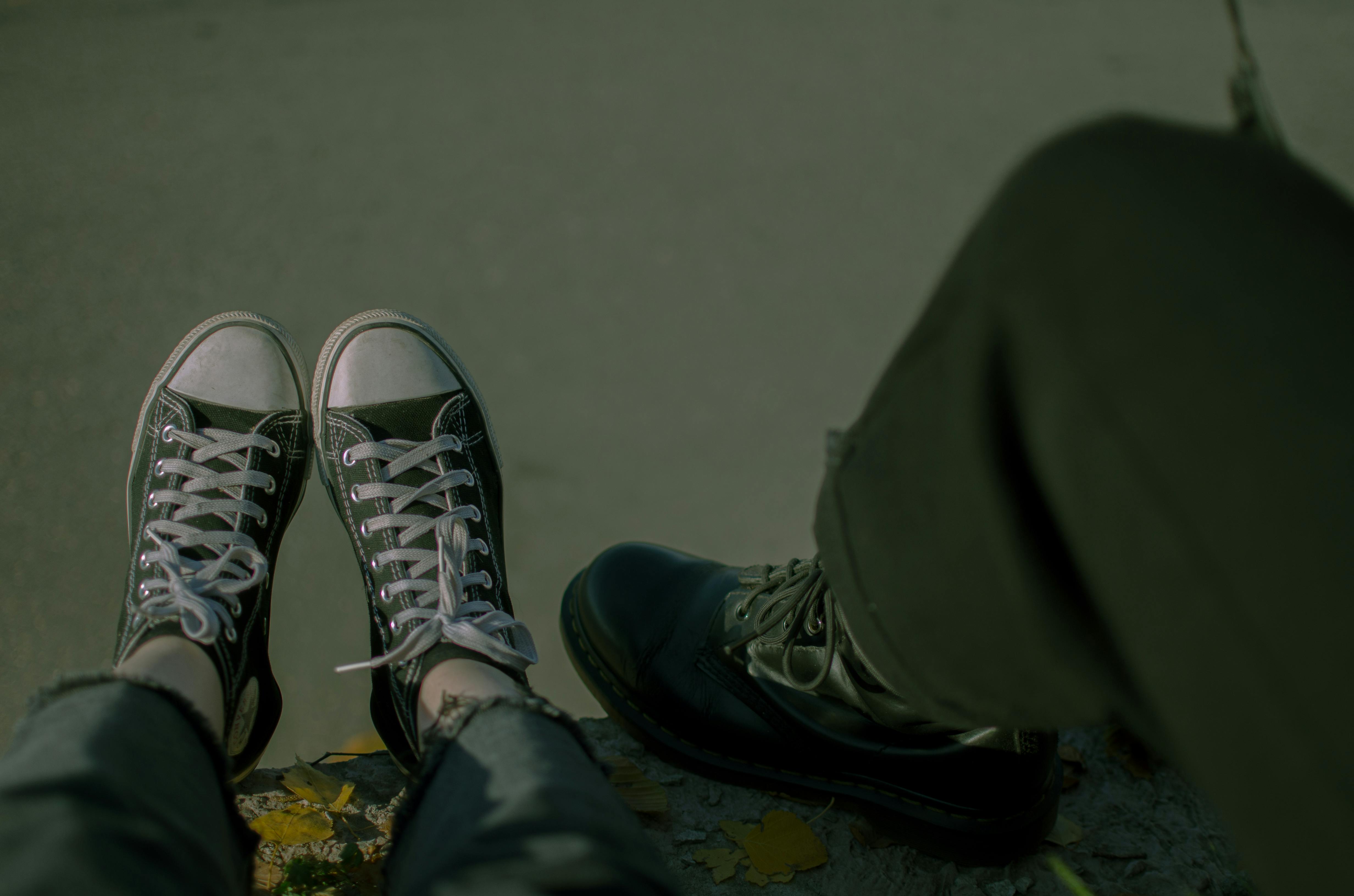 10,000+ Best Converse Shoes Photos · 100% Free Download · Pexels Stock ...