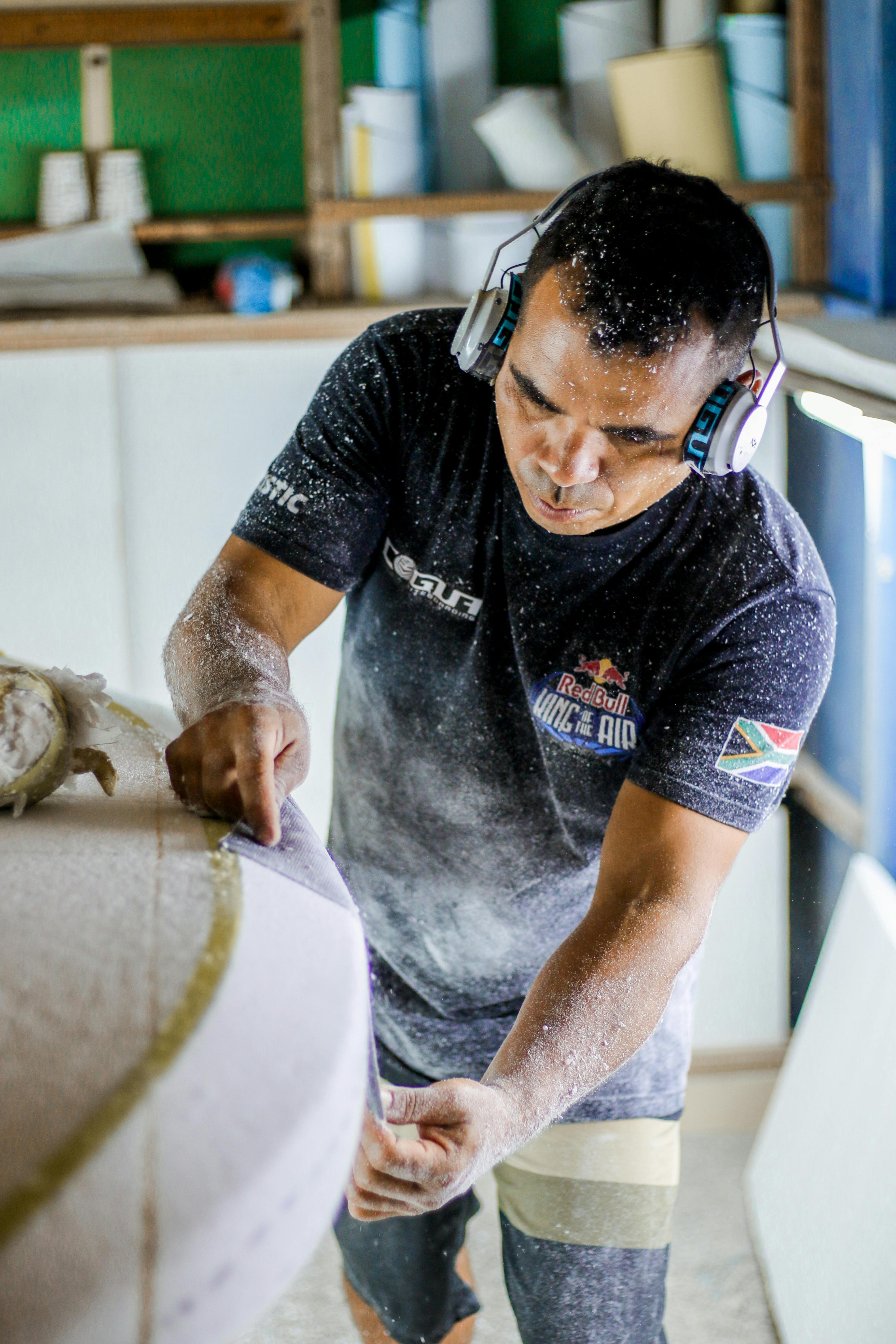 Man in Library · Free Stock Photo