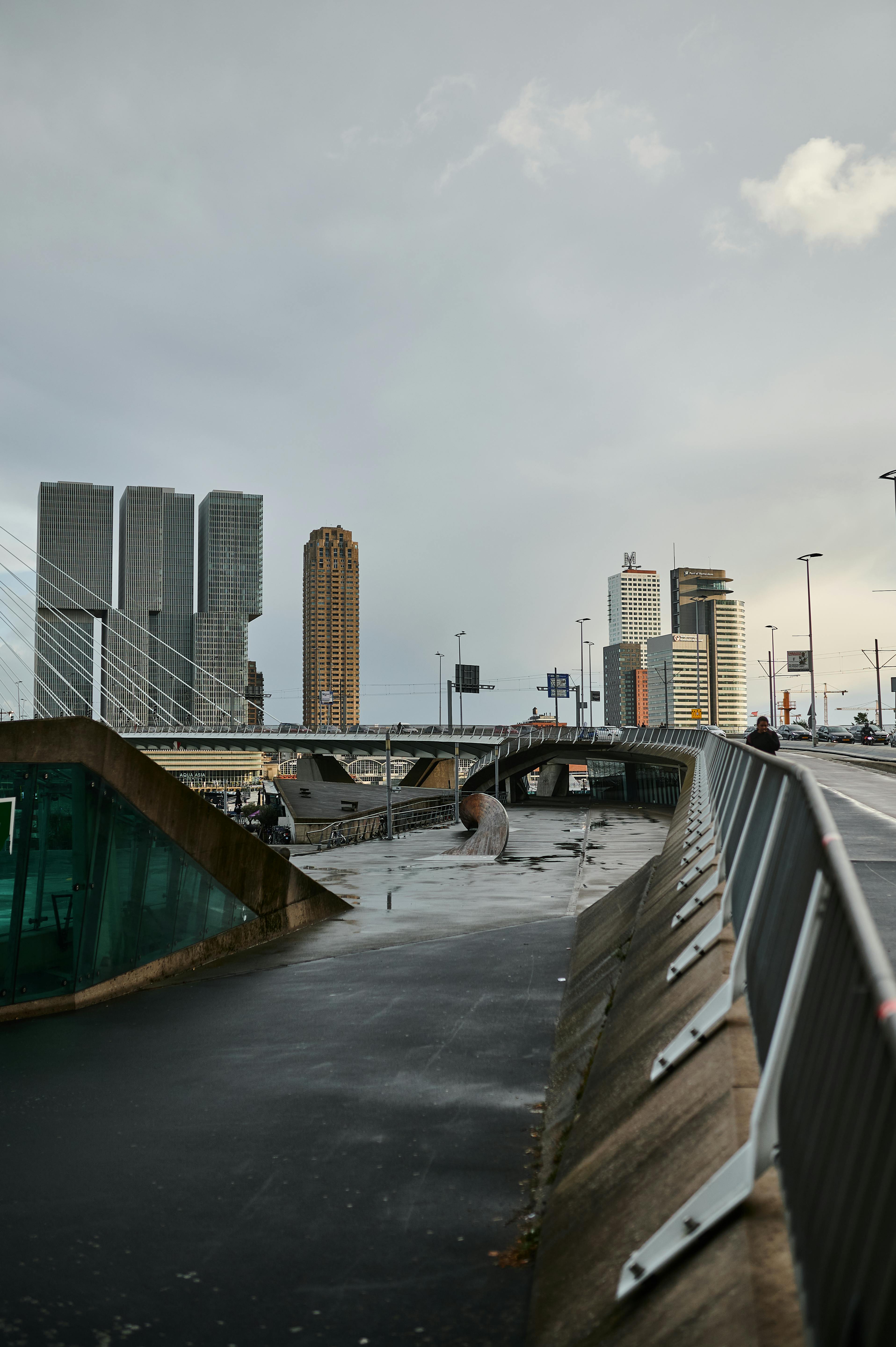 High Rise Building Near Body of Water · Free Stock Photo