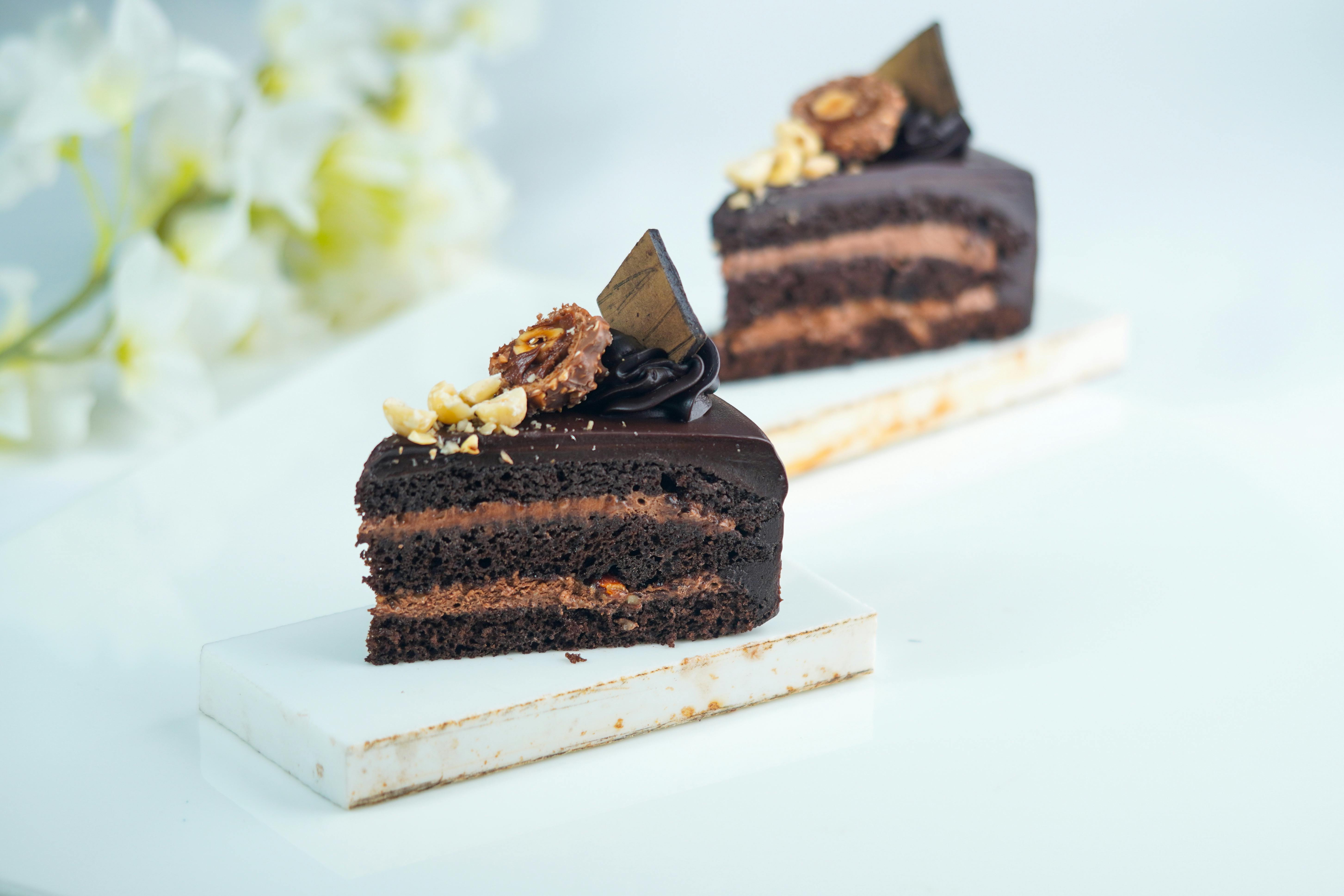 Close Up Shot of Brown Pastry · Free Stock Photo