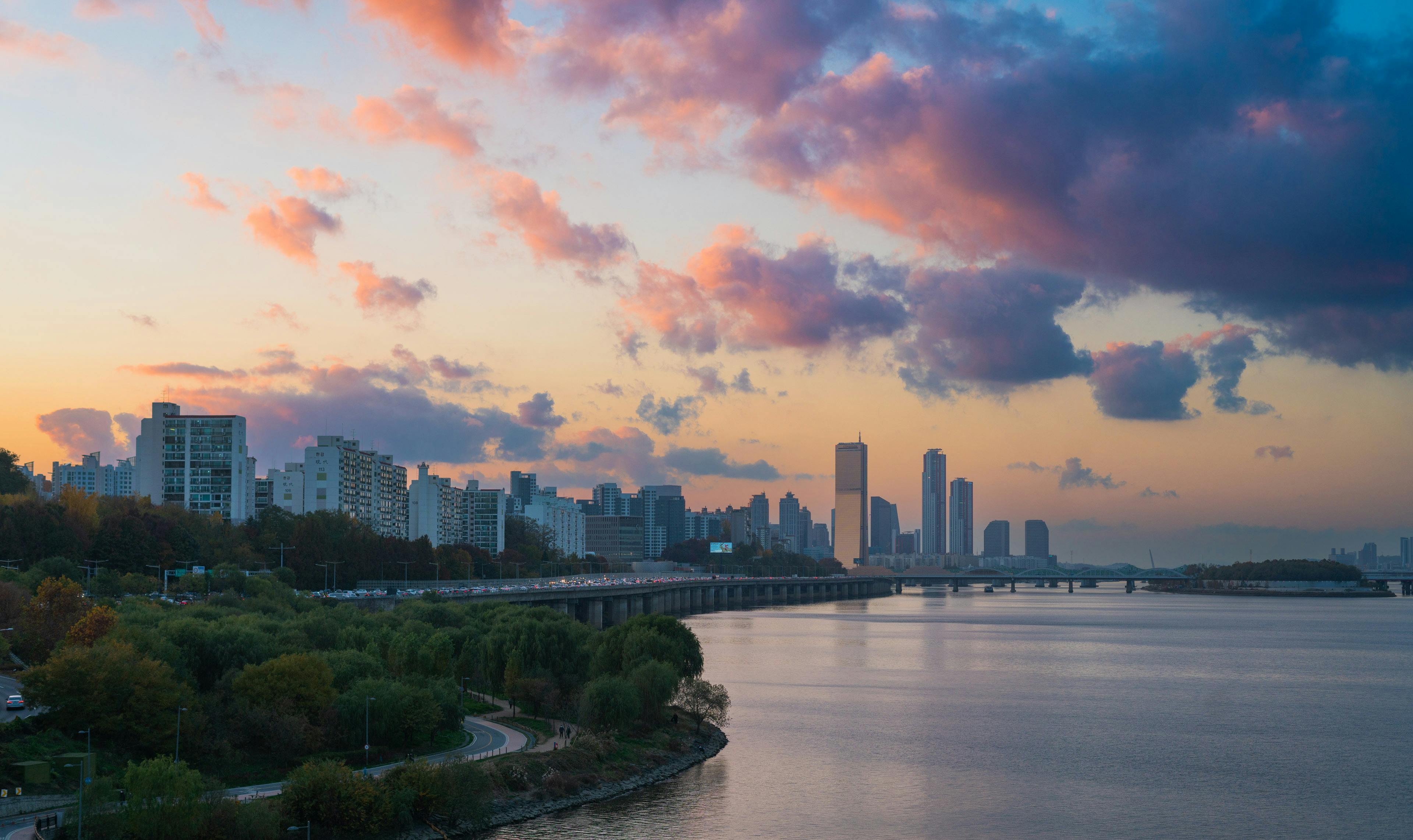Drone Shot of the Han River · Free Stock Photo