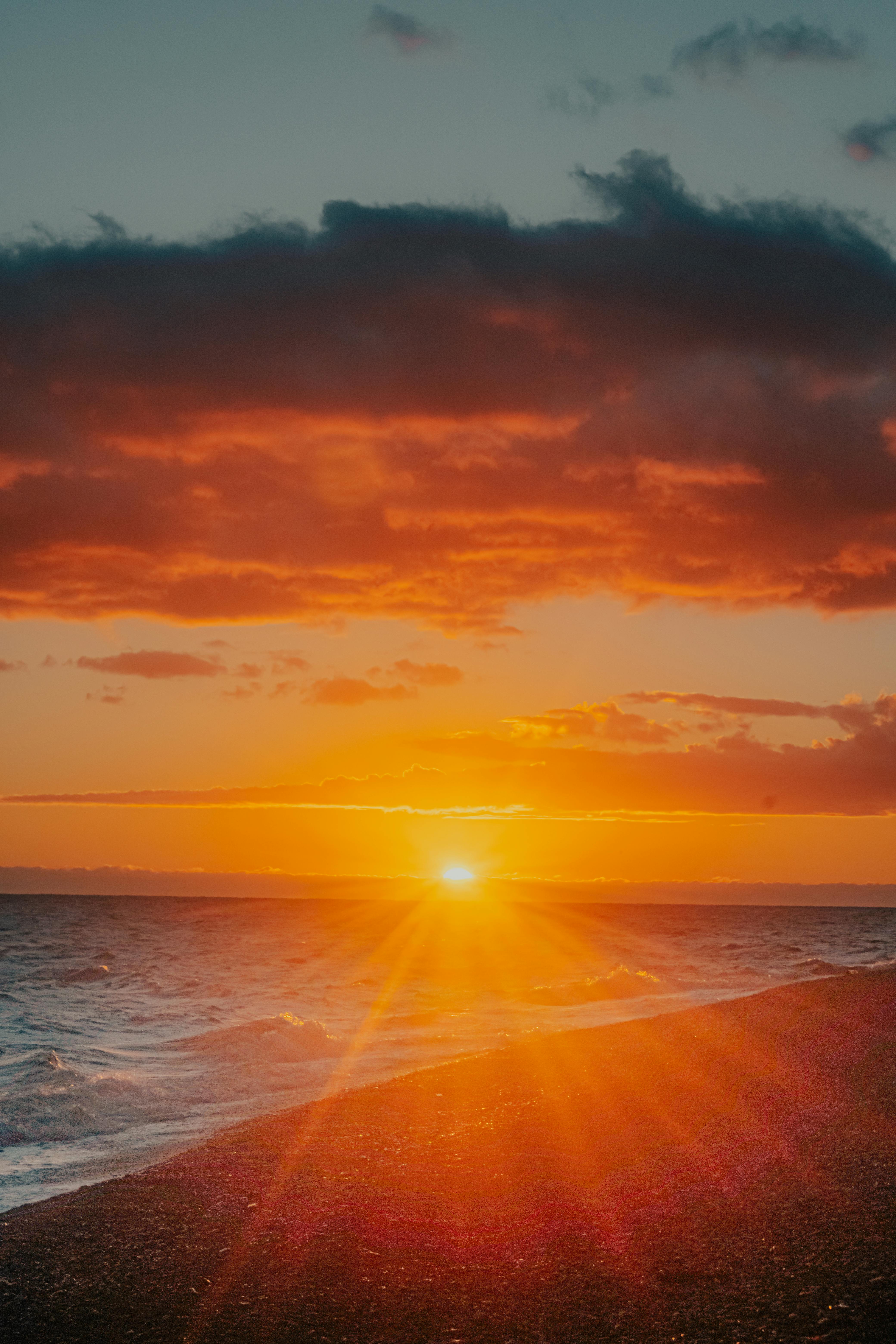 Man Running in the Beach during Sunset · Free Stock Photo