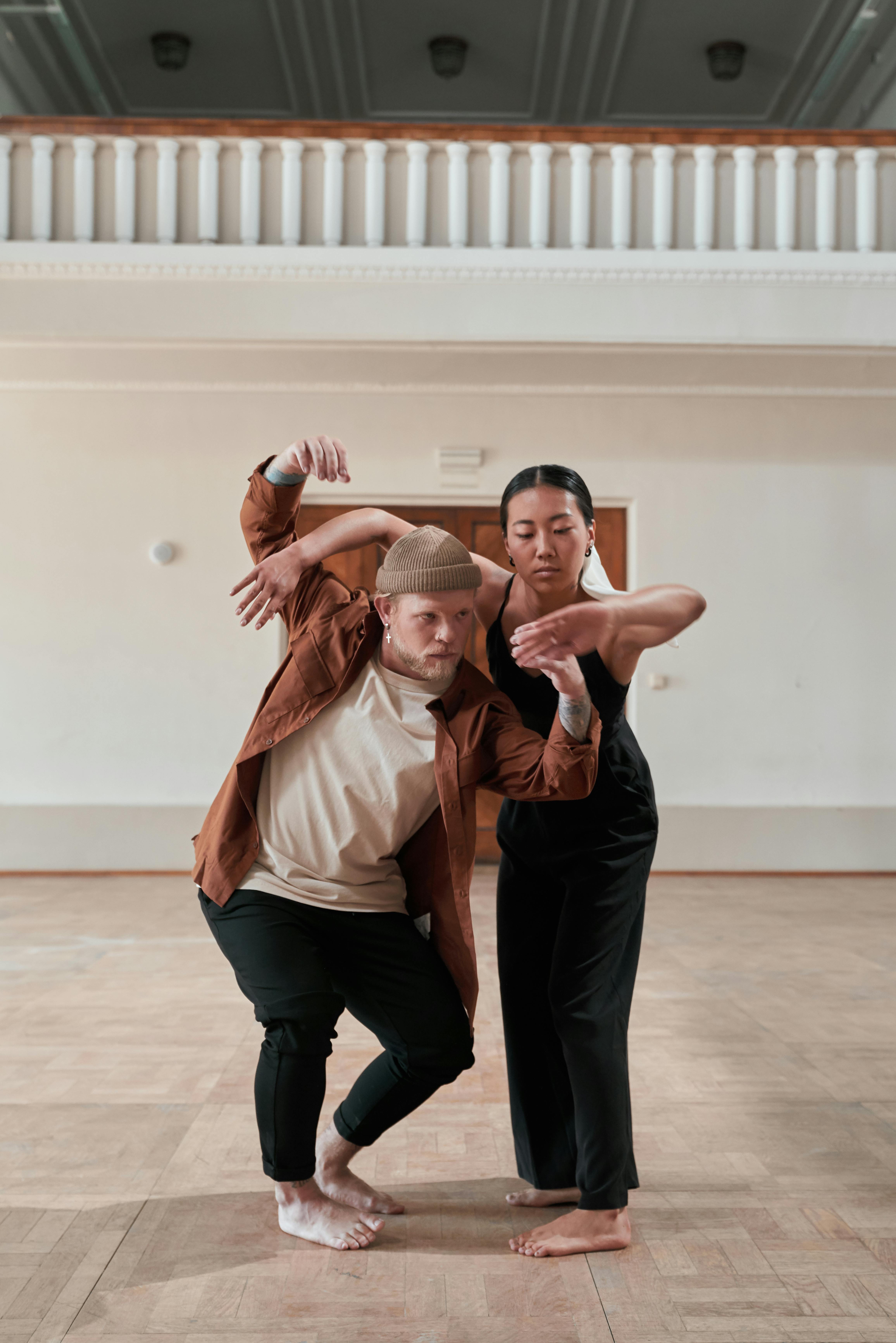 Couple Practicing a Contemporary Dance · Free Stock Photo