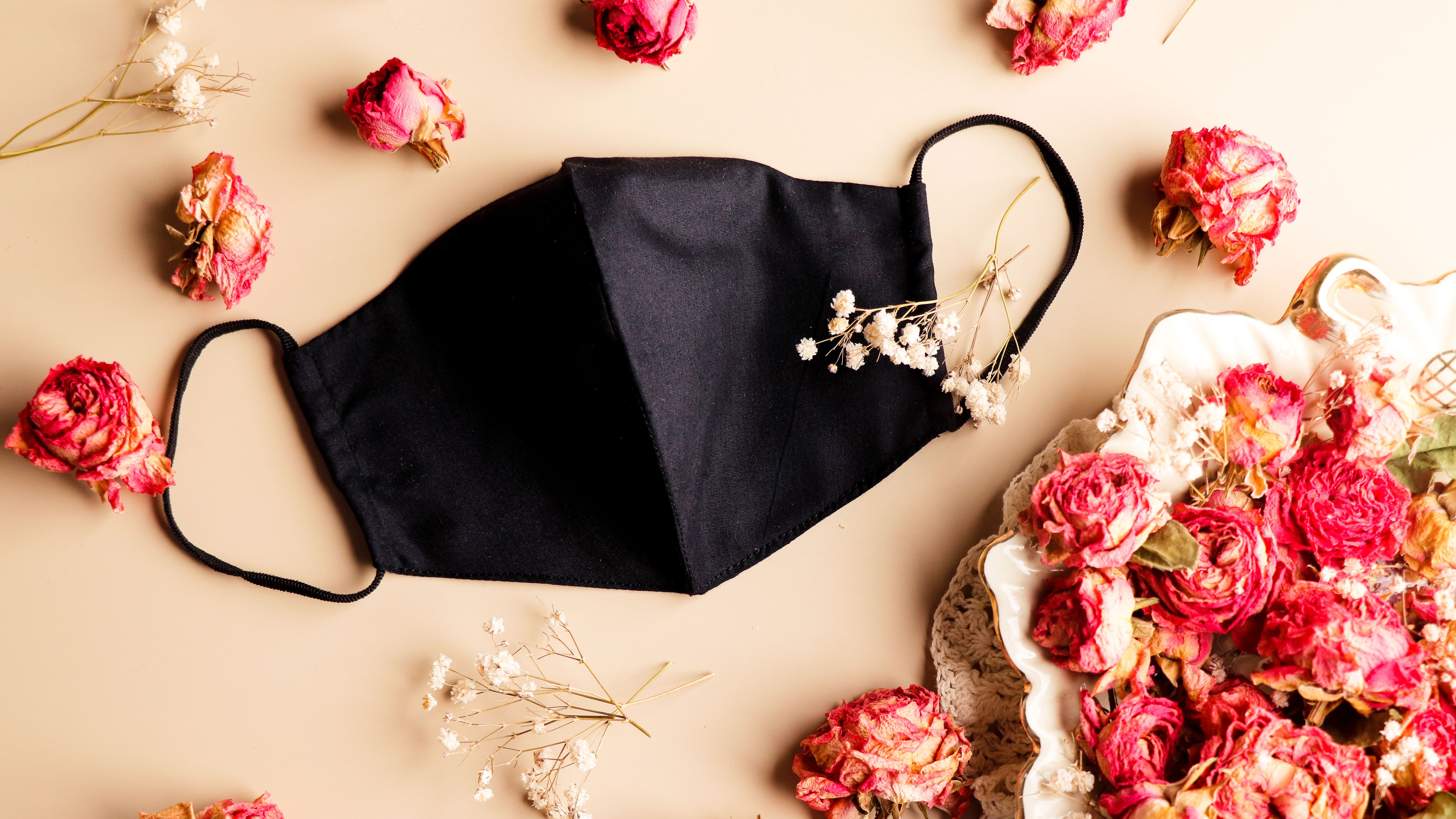 Black Mask and Roses · Free Stock Photo