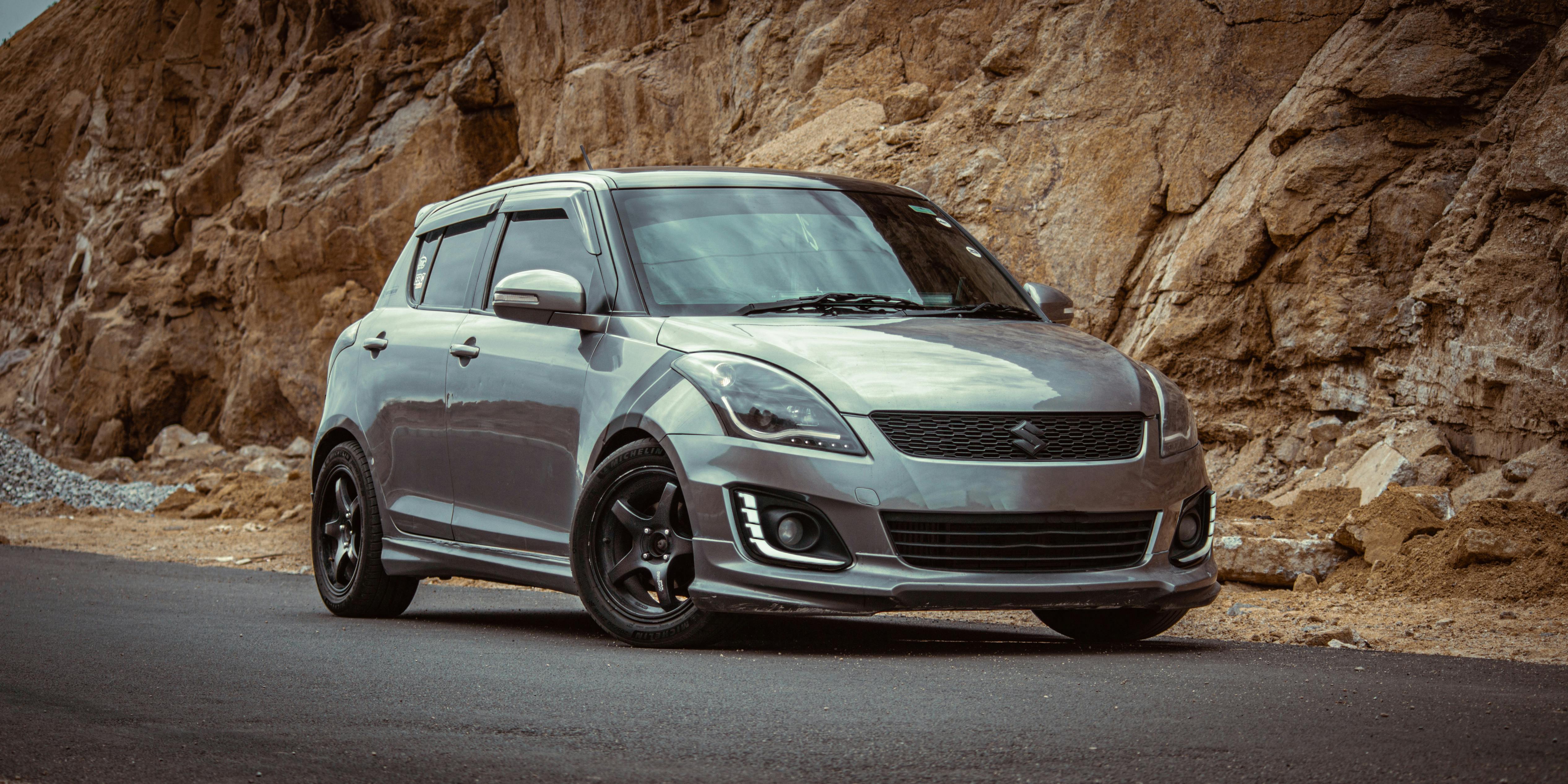 Foto de stock gratuita sobre automóvil, carro gris, coche, con puertas ...