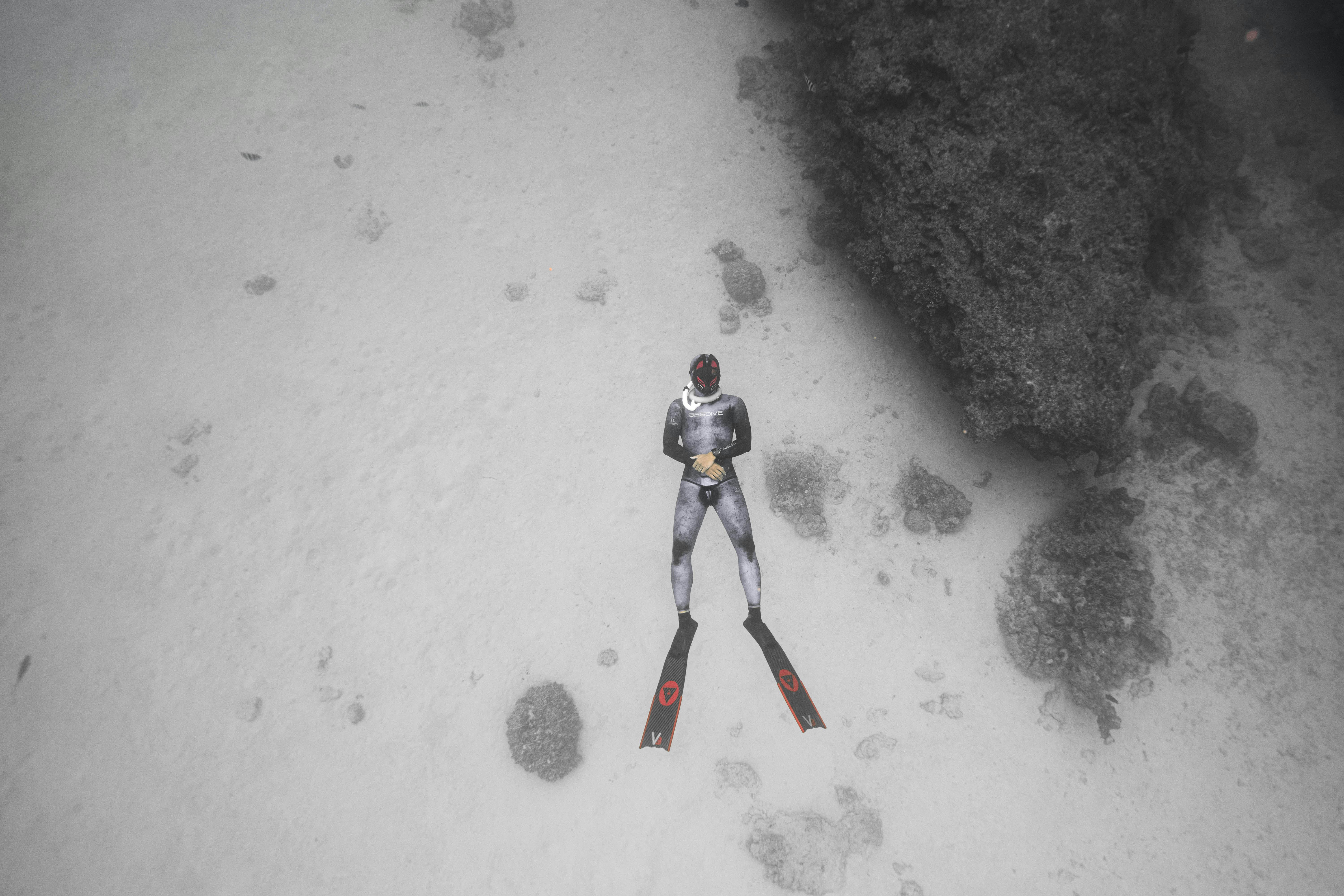 Diver Lying on Back · Free Stock Photo