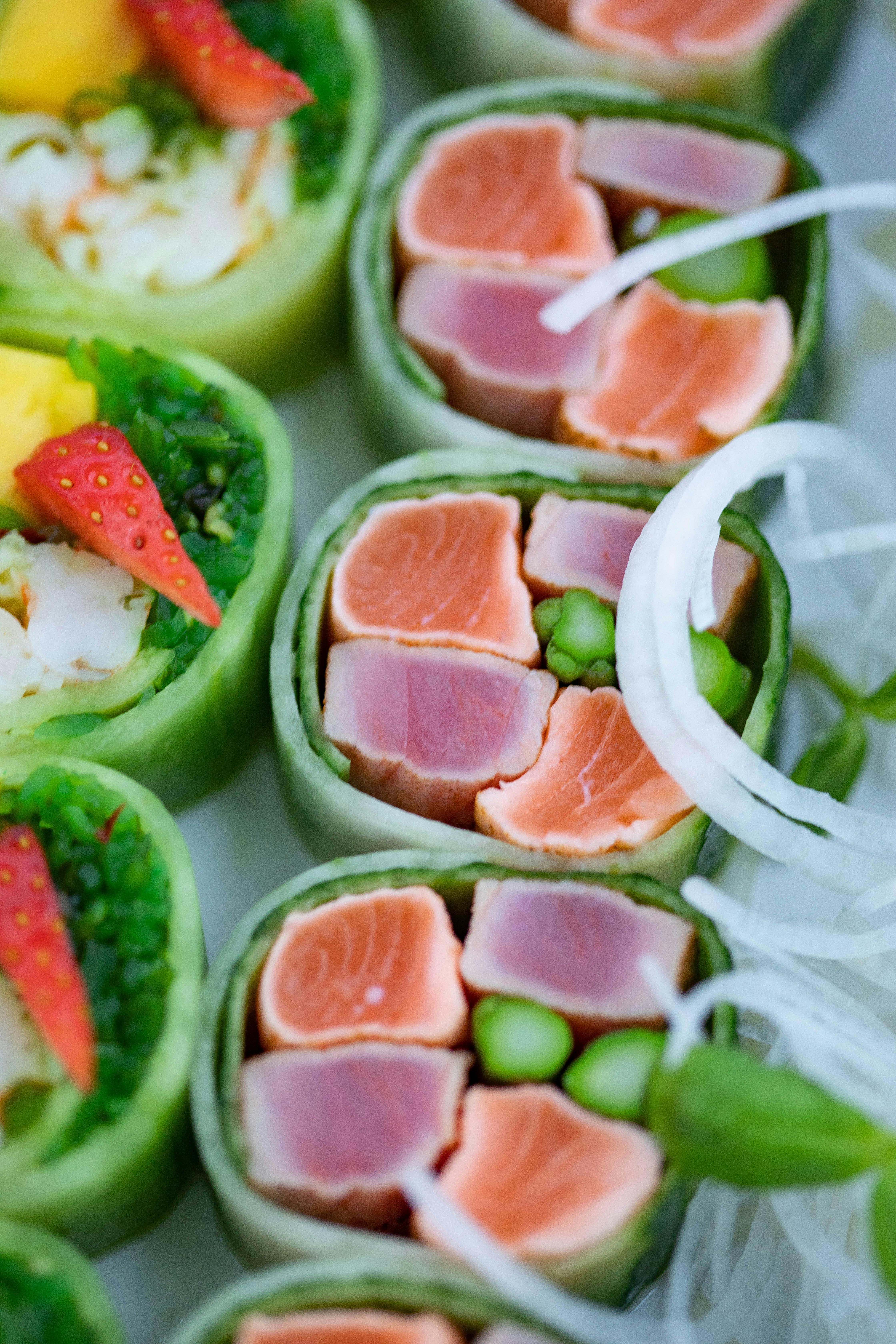 Momo And Spring Roll Platter Photos, Download The BEST Free Momo And ...