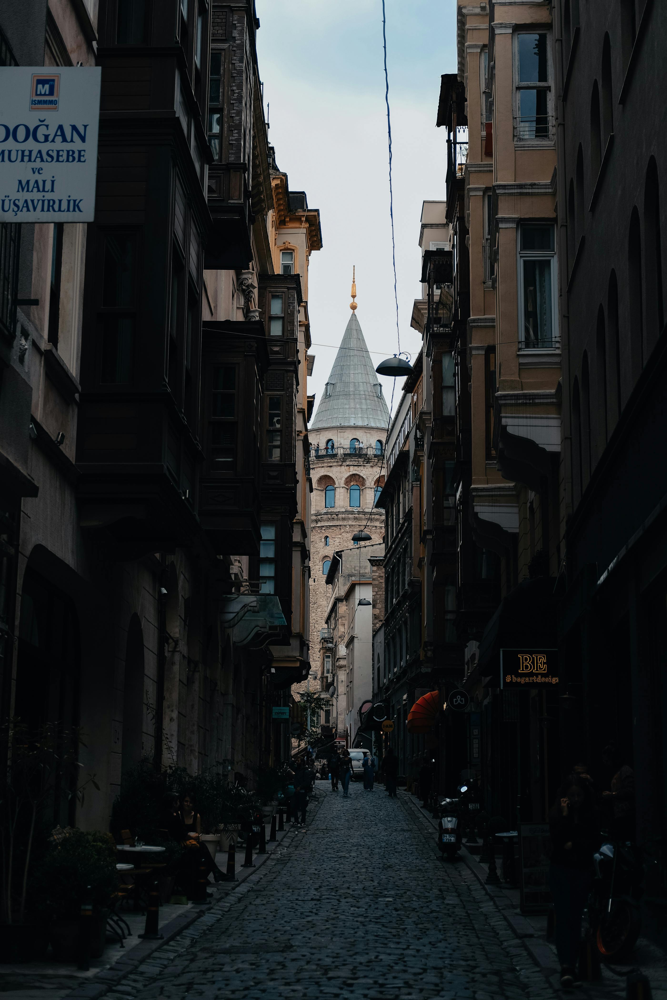 City Alleyway Photos, Download The BEST Free City Alleyway Stock Photos ...