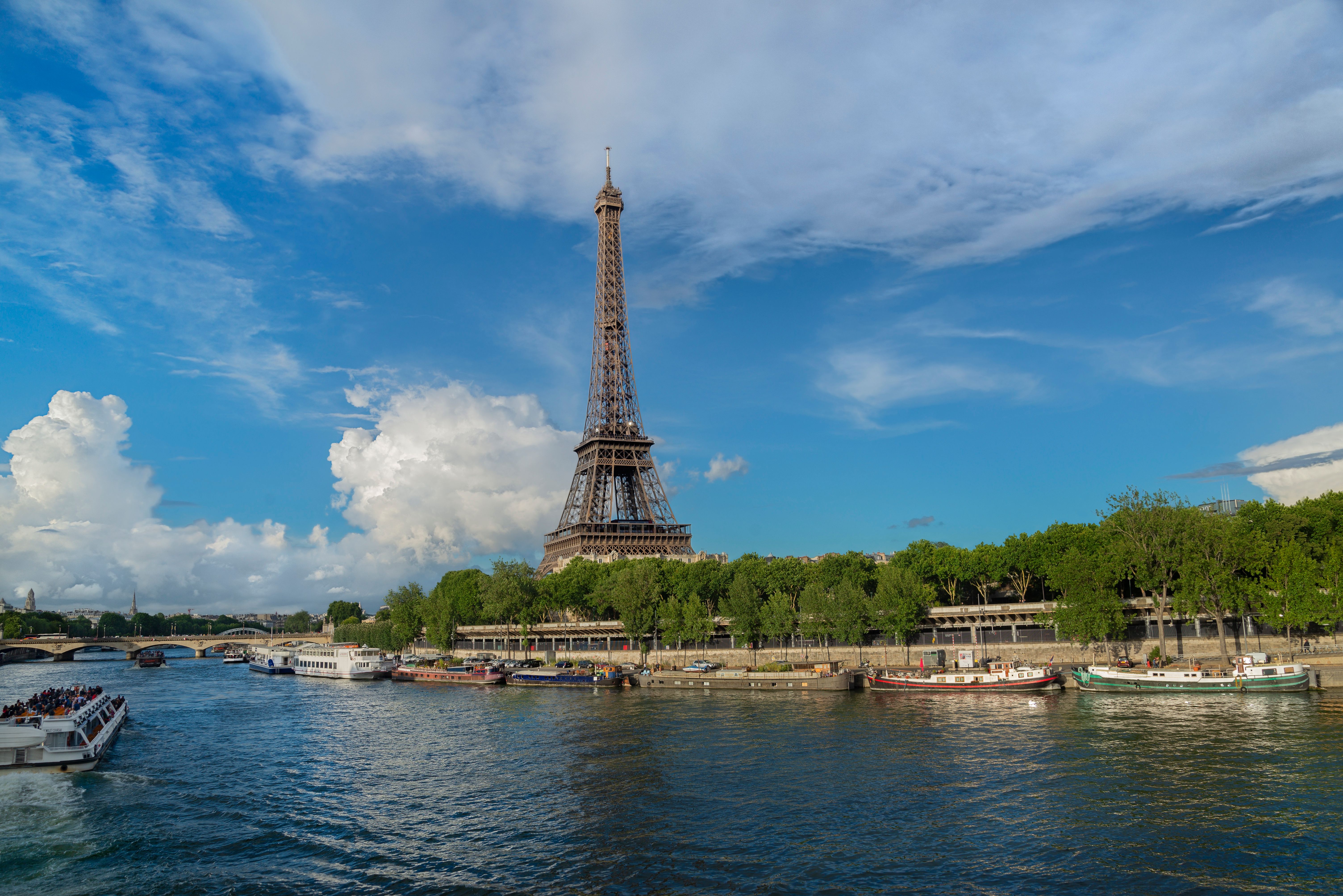 Eiffel Tower during Daytime · Free Stock Photo
