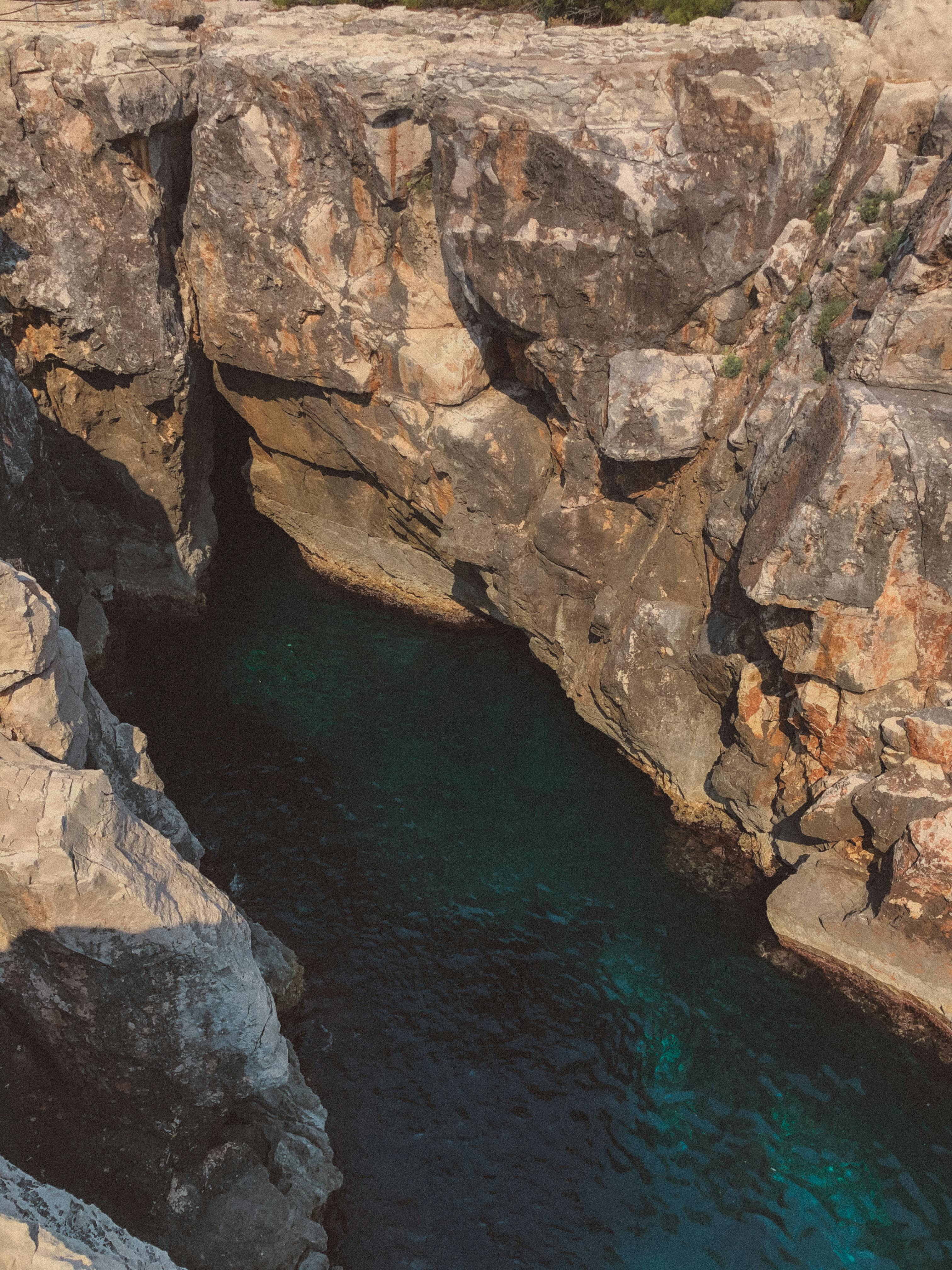 Photo of a Cliff · Free Stock Photo