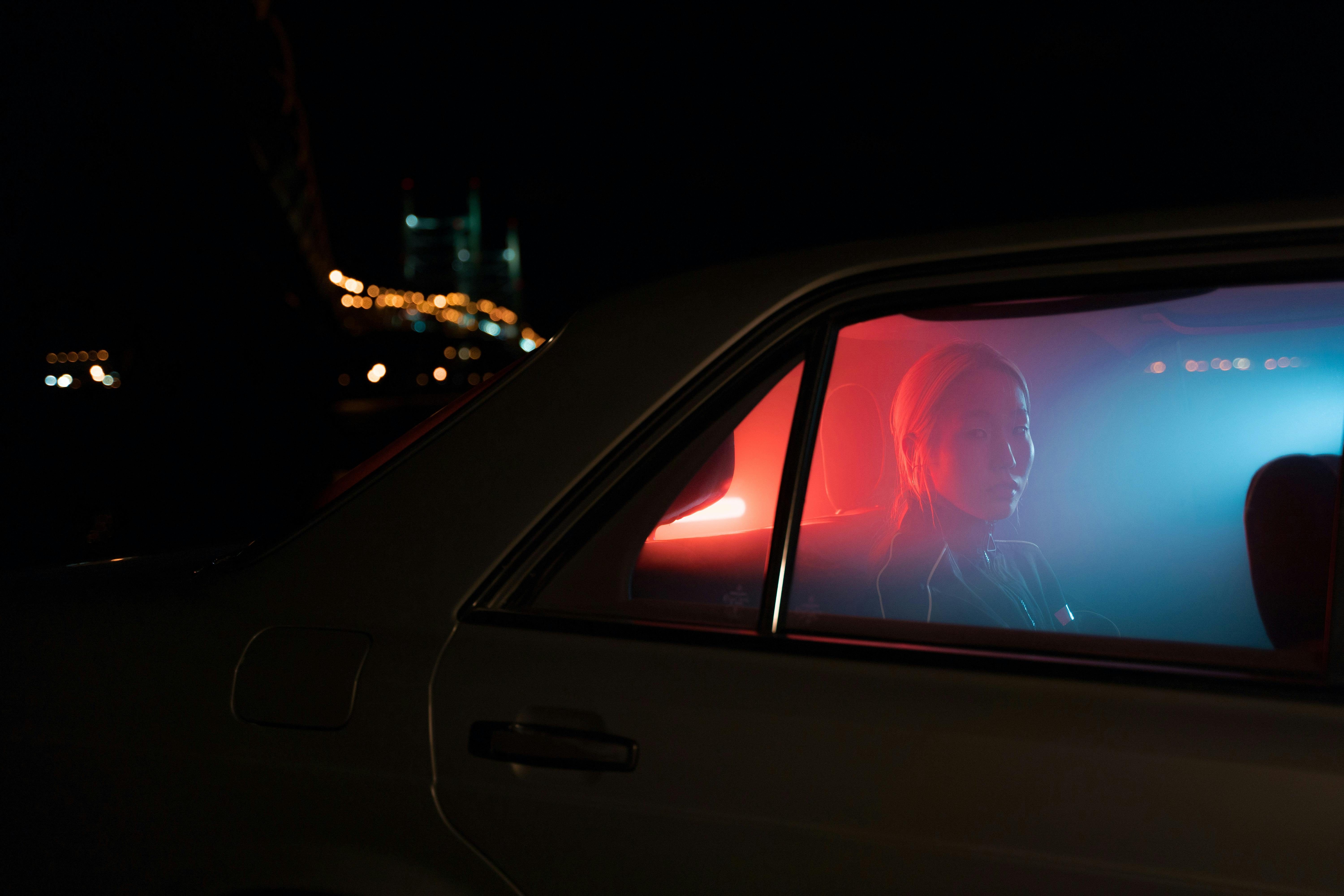 NIGHT GLOW · Pexels