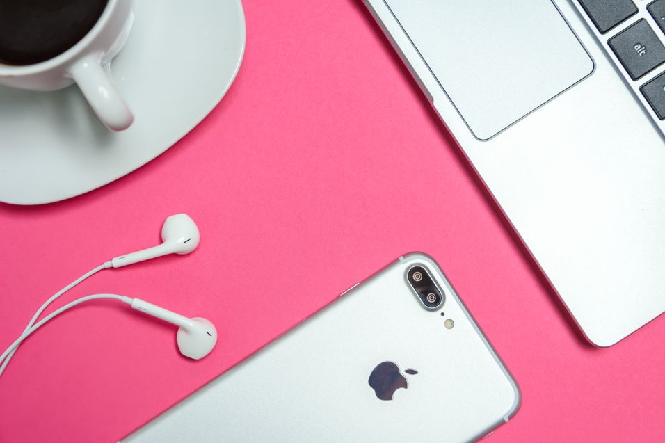 What is MMS messaging on iPhone? Key features explained