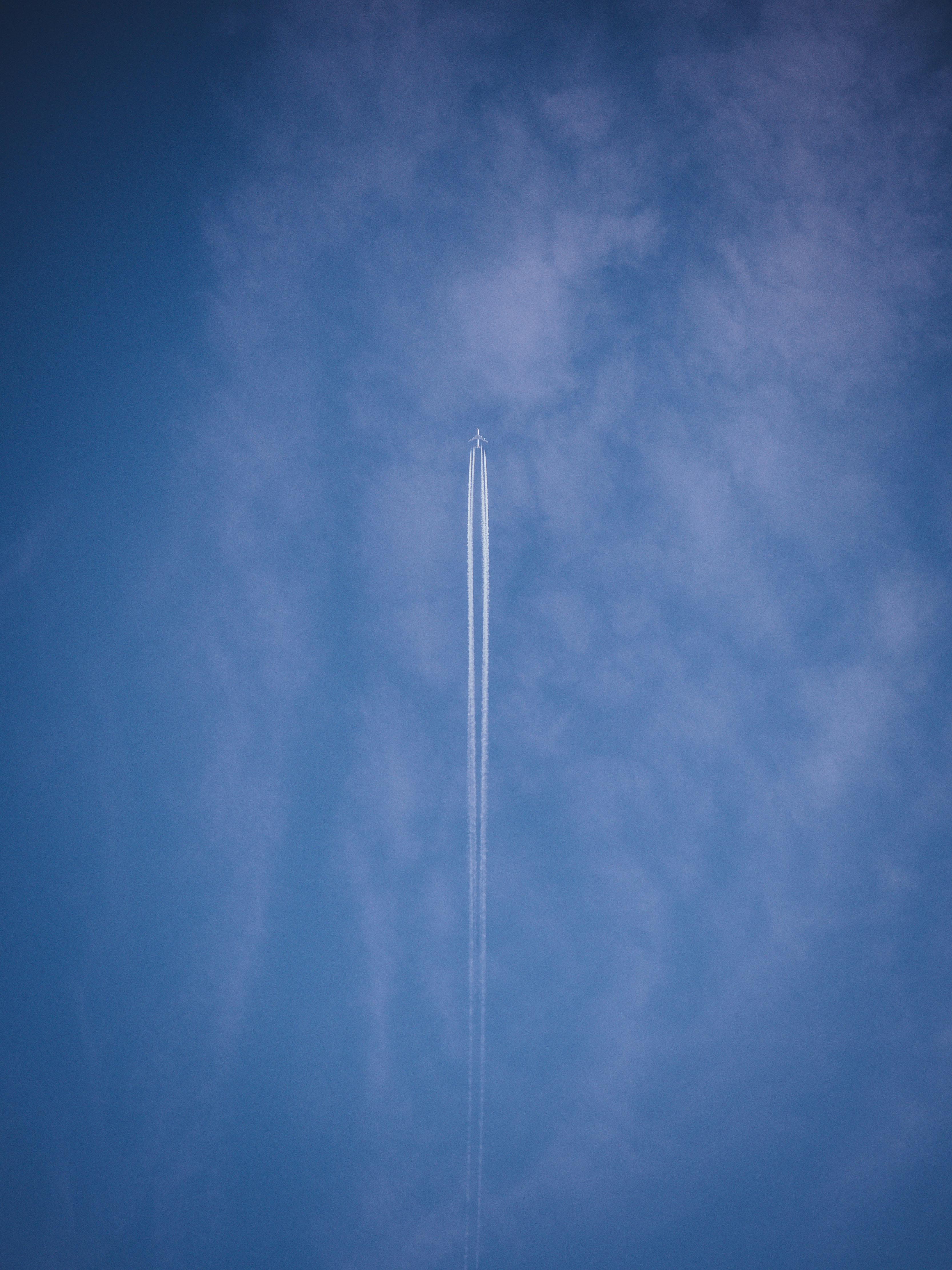 Airplane Contrail Photos, Download The BEST Free Airplane Contrail ...
