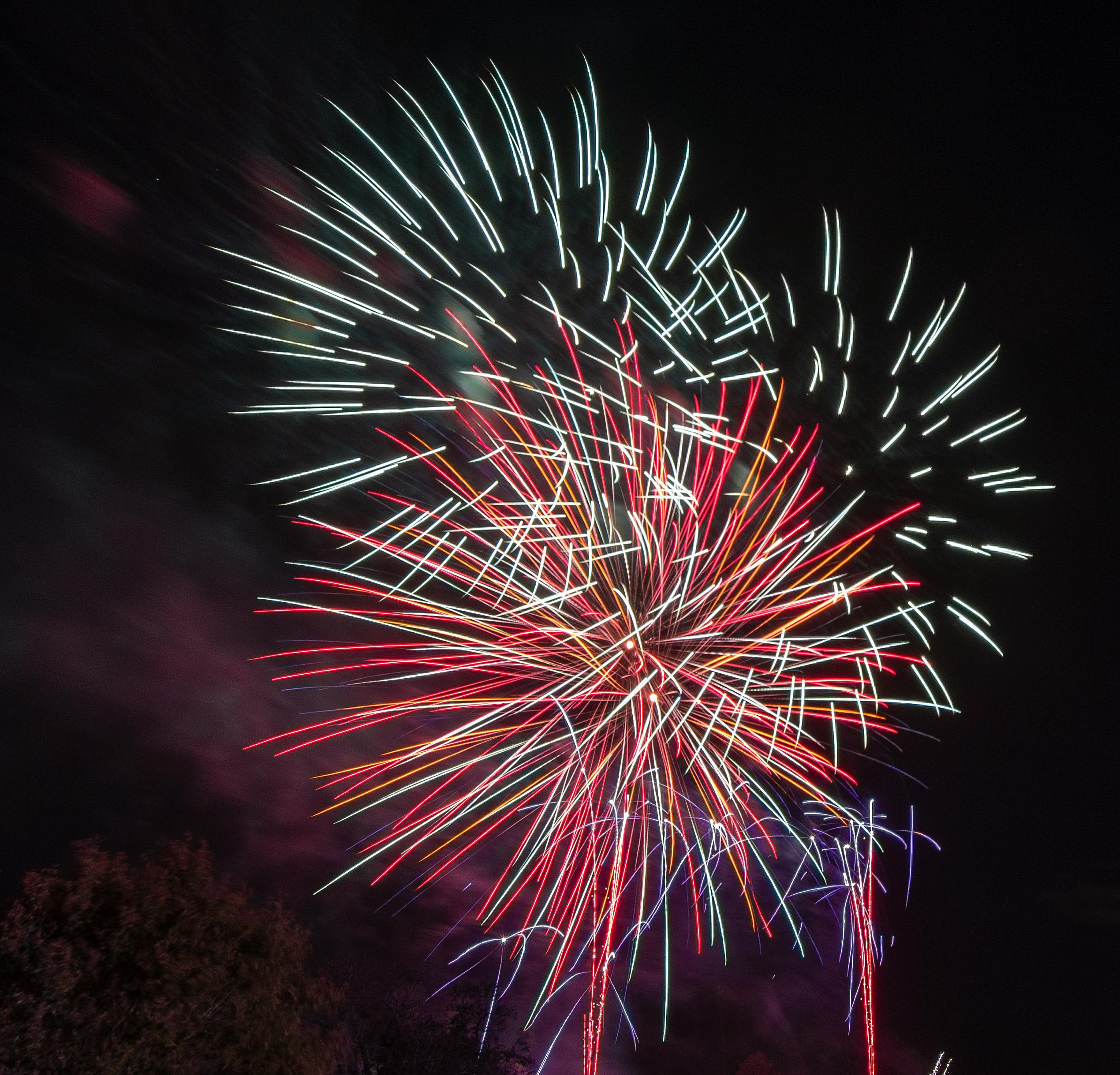 Fireworks on Black Sky · Free Stock Photo