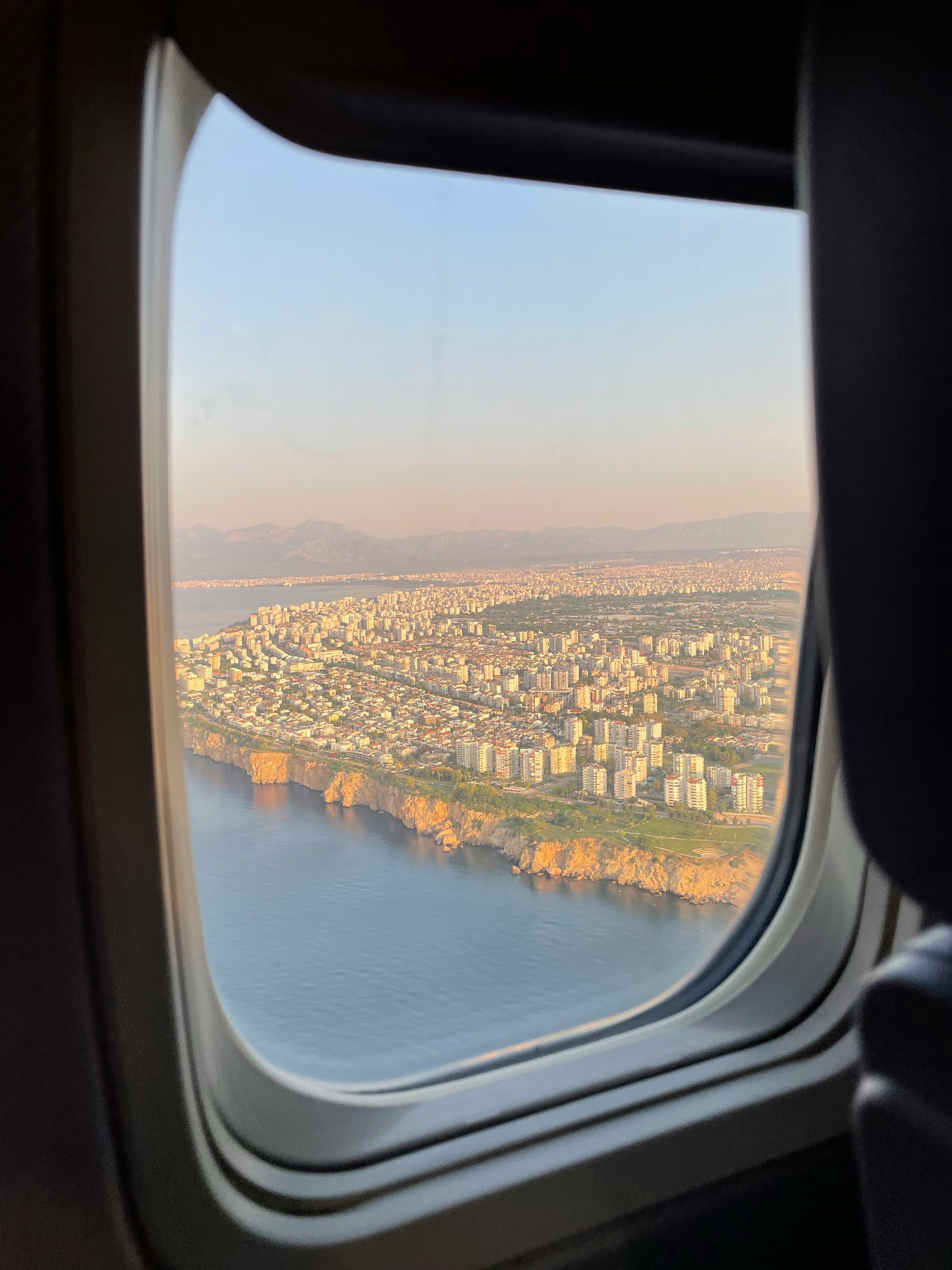 Airplane Window City Photos, Download The BEST Free Airplane Window ...