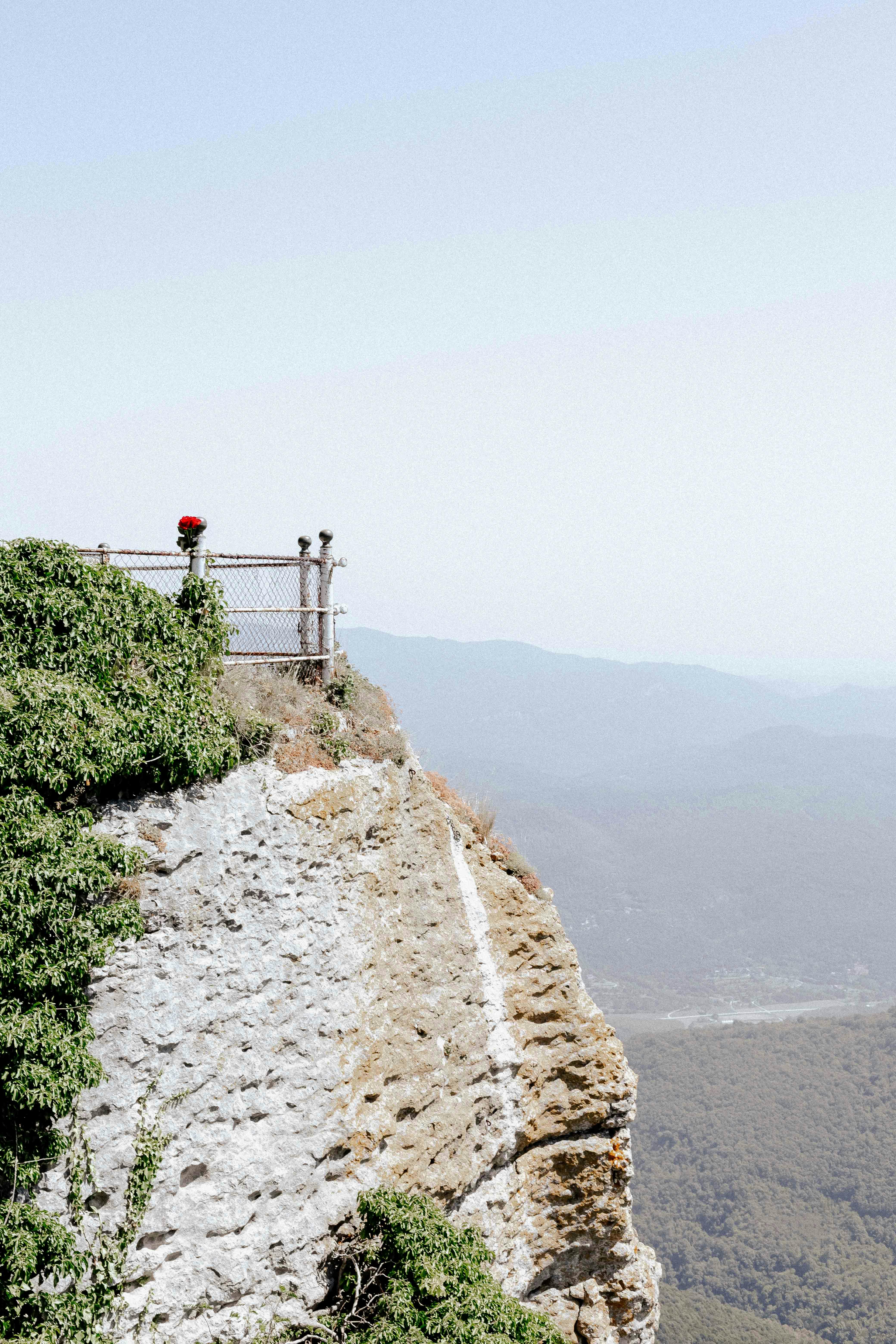 Fences at the Edge of a Cliff · Free Stock Photo