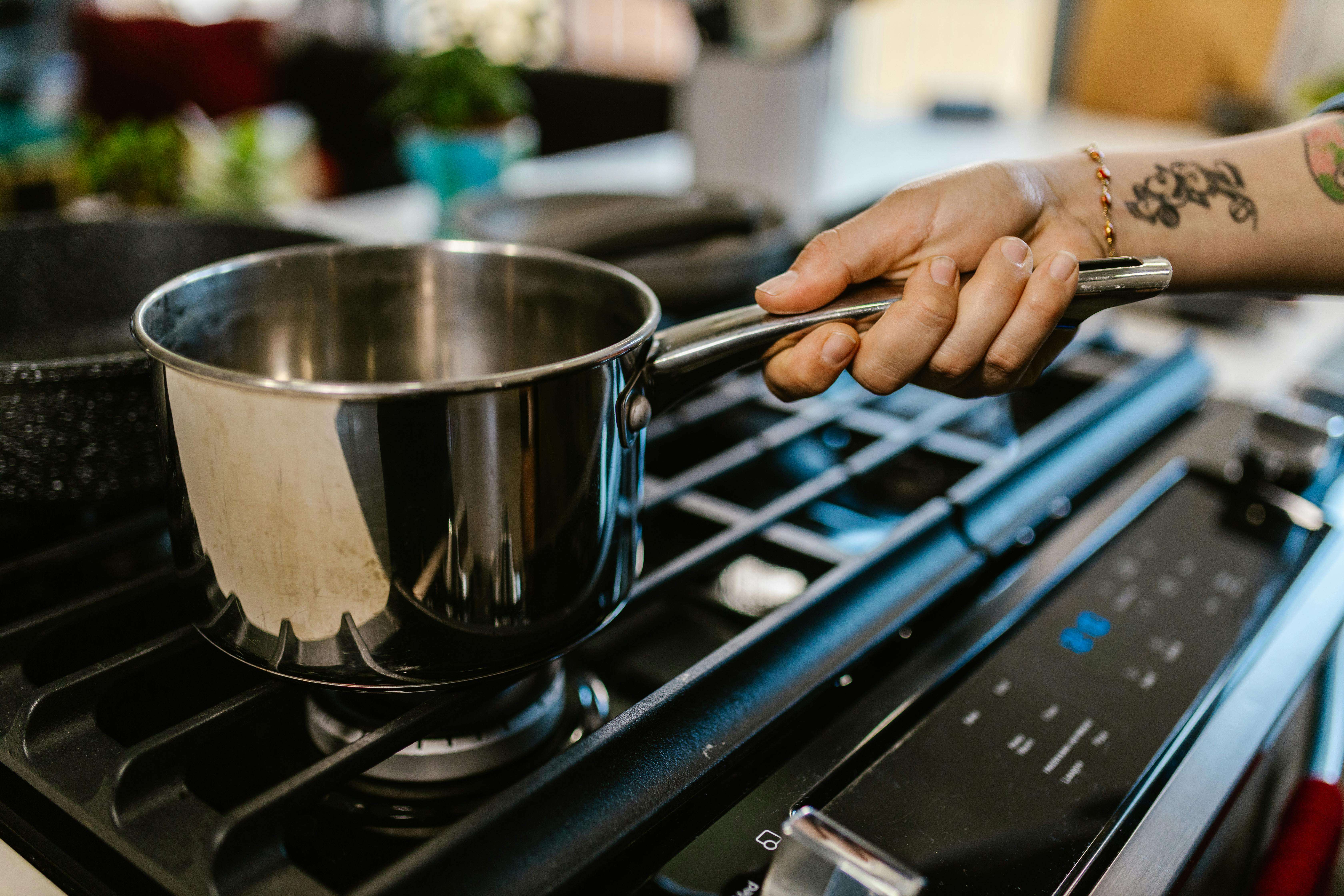 Pot on Stove · Free Stock Photo