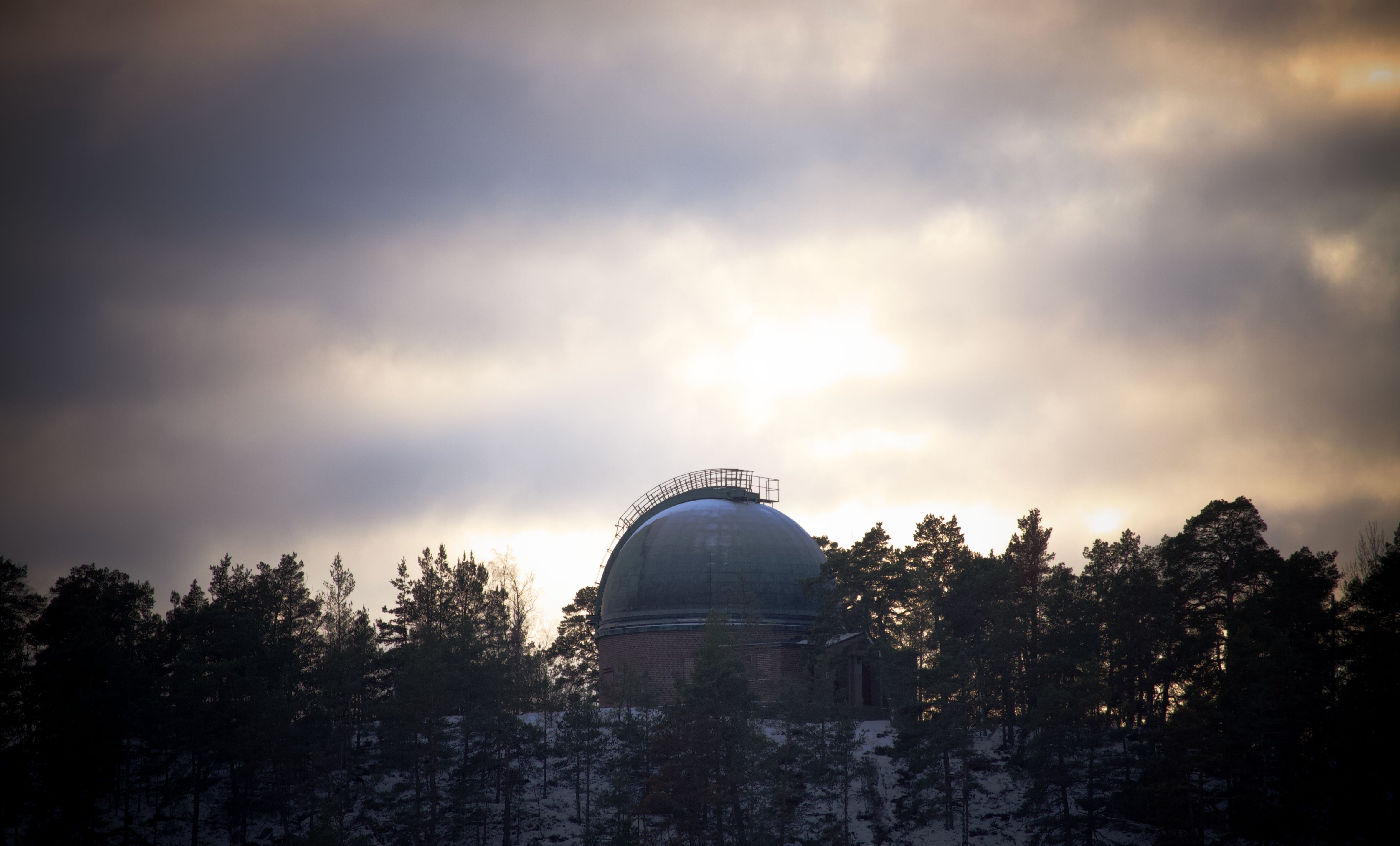 Astronomical Observatory at Sunset · Free Stock Photo