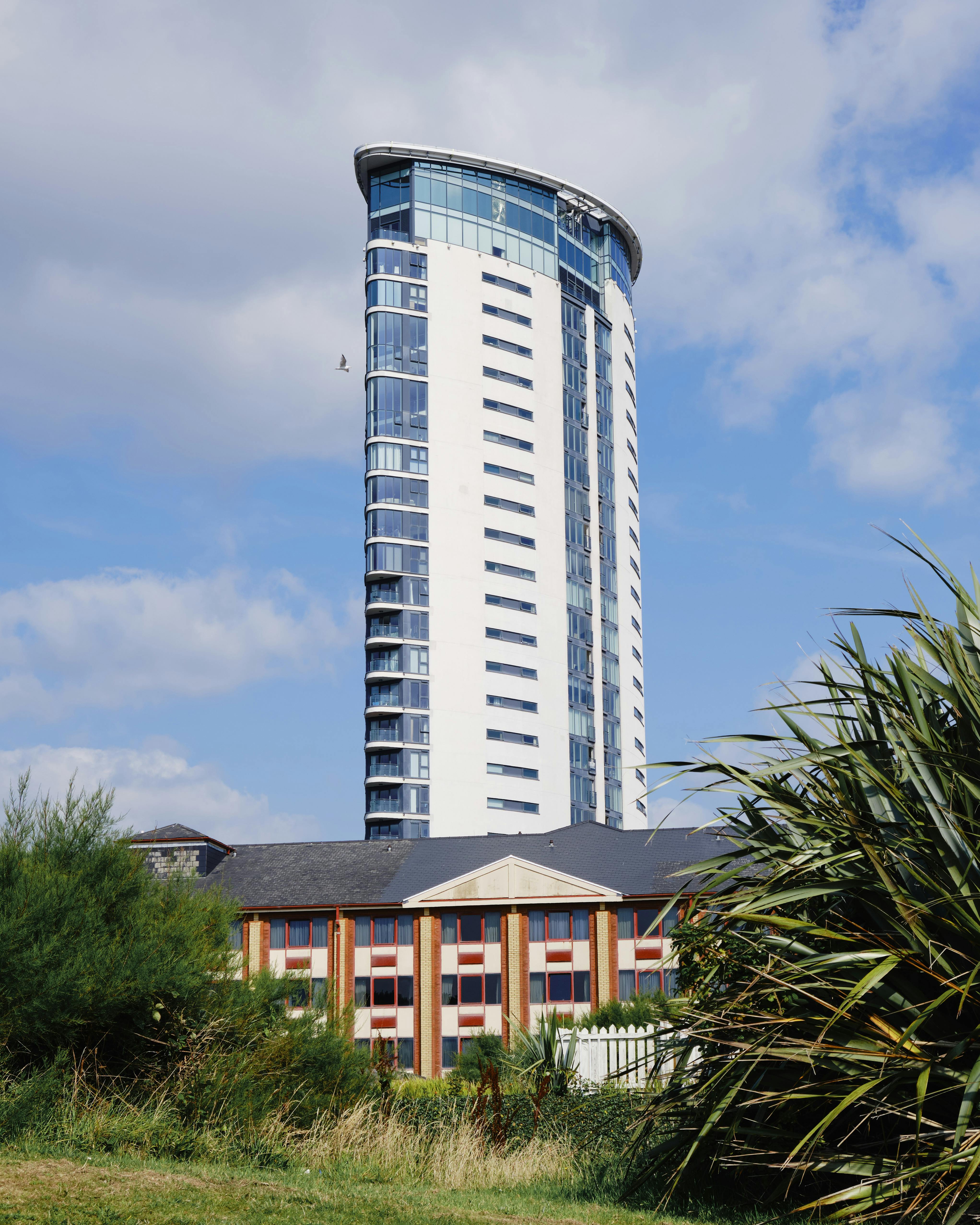 Brown High-rise Building · Free Stock Photo