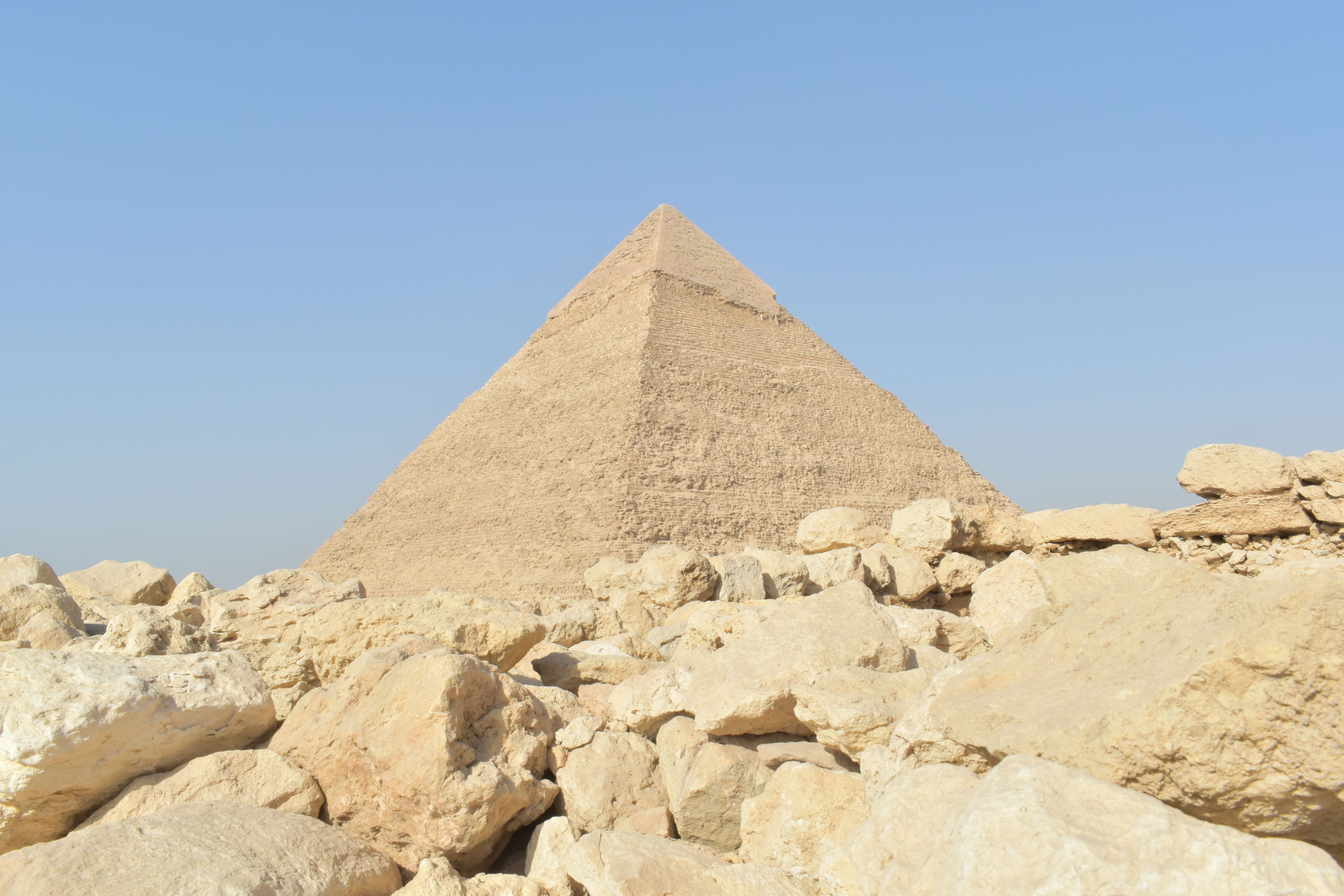 Clear Sky over Pyramid · Free Stock Photo