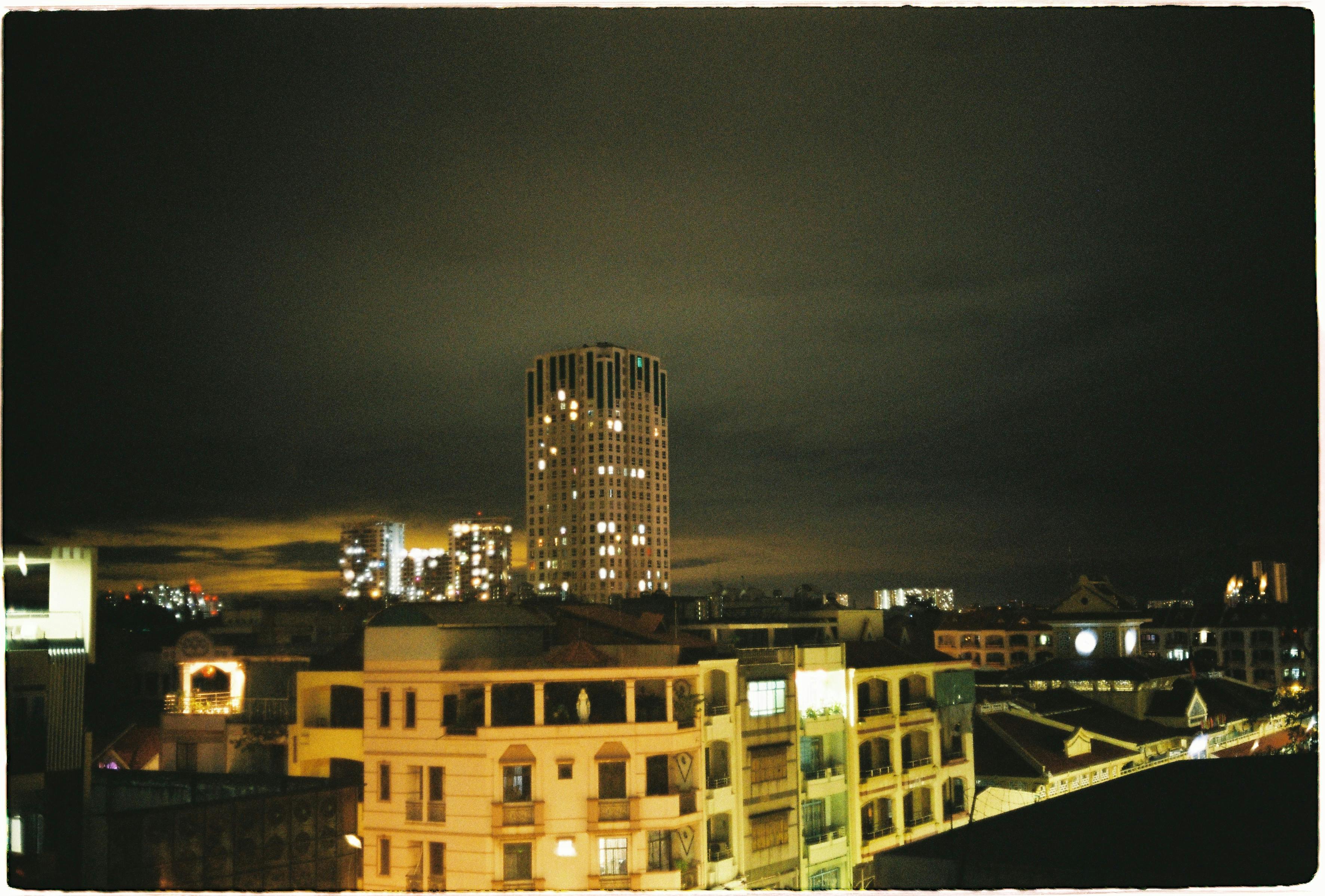 Towering Skyscrapers Photos, Download The BEST Free Towering ...