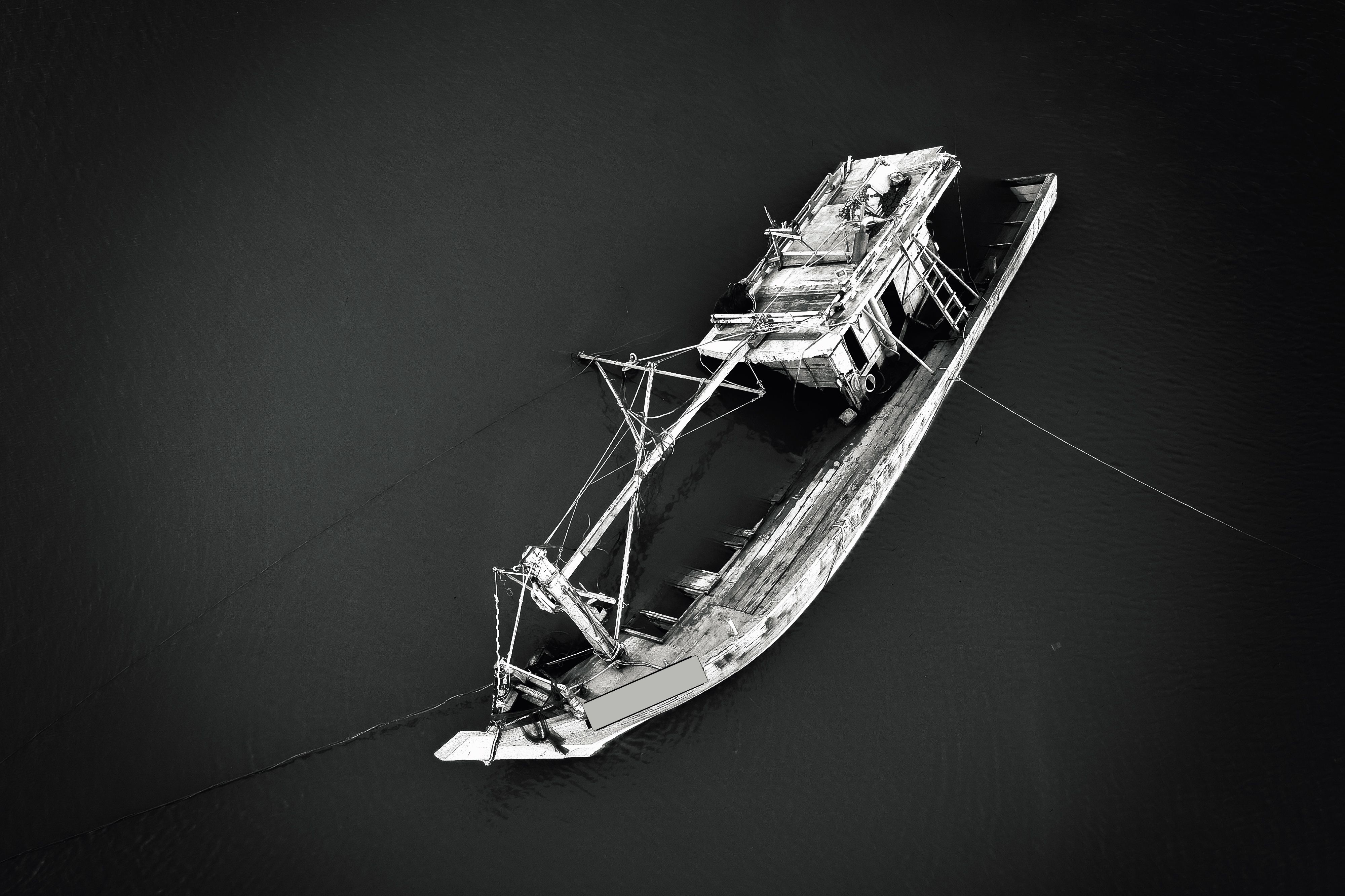 Sinking Photos, Download The BEST Free Sinking Stock Photos & HD Images