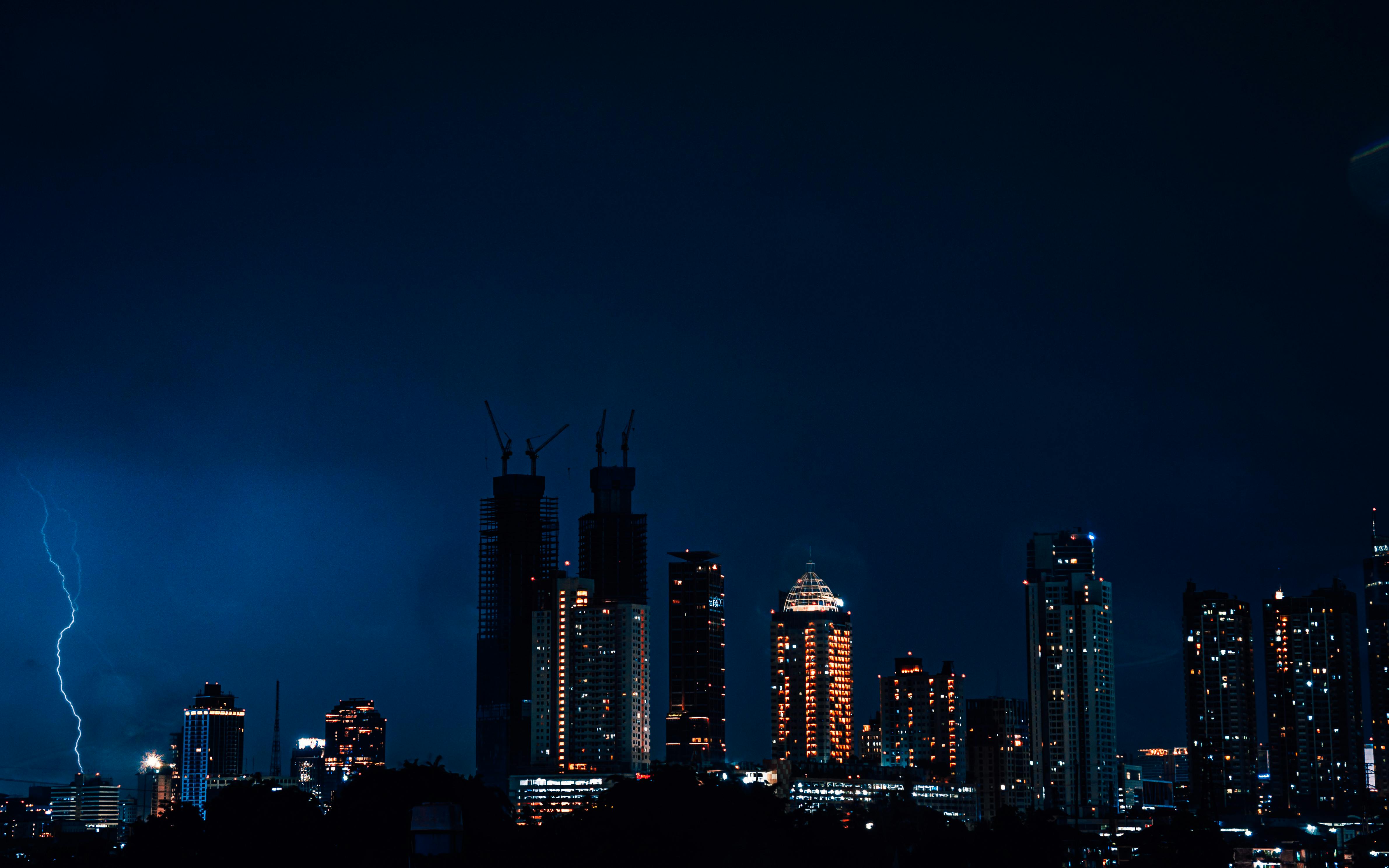 Lightning Strike At Night · Free Stock Photo
