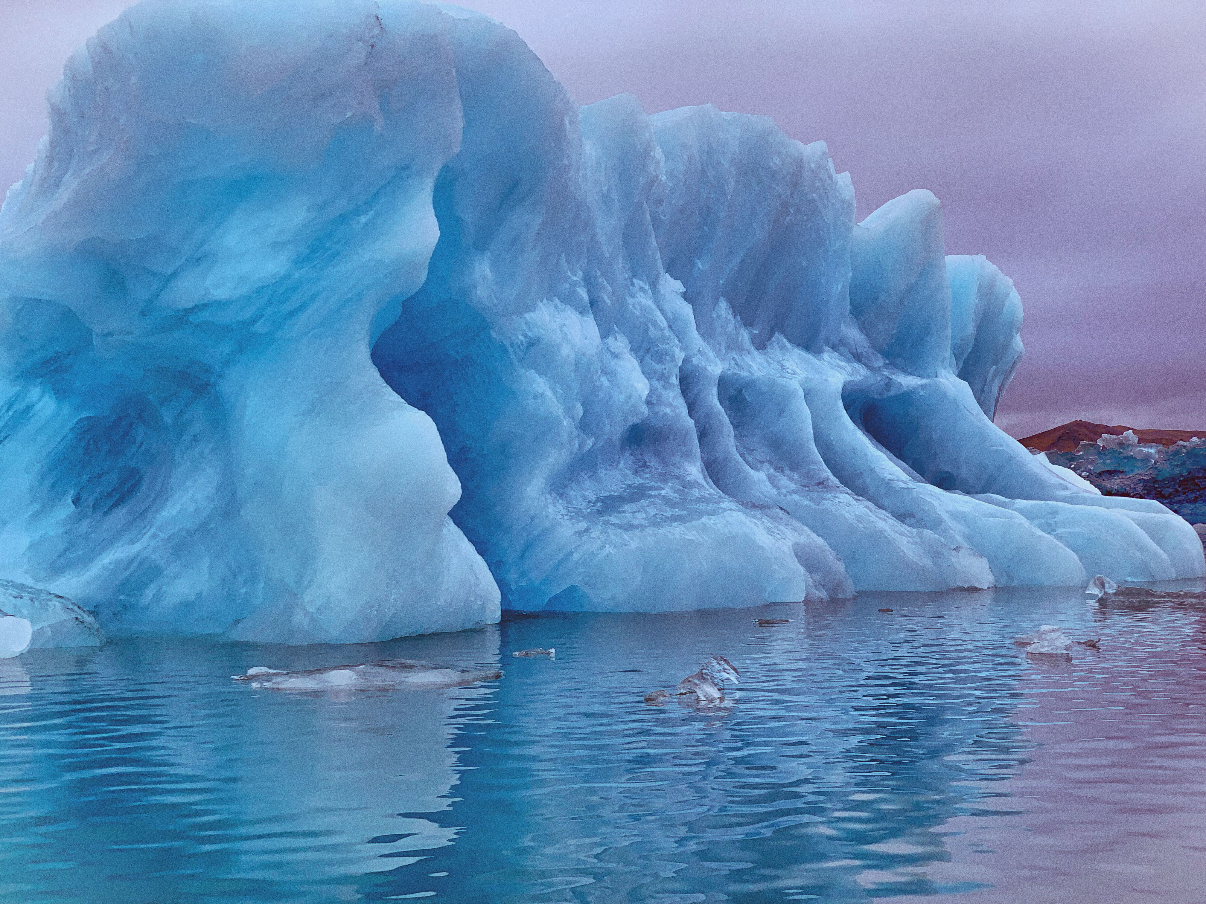 Water around Ice · Free Stock Photo